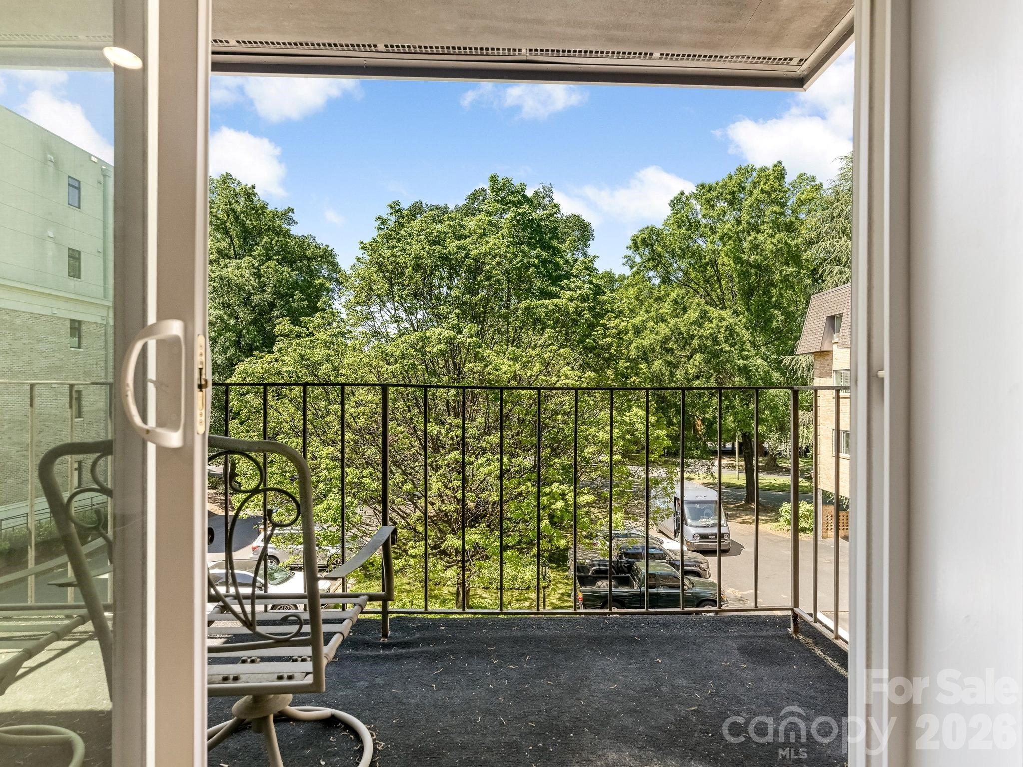 Photo 11 of 1323 Queens Road309, Charlotte, NC
