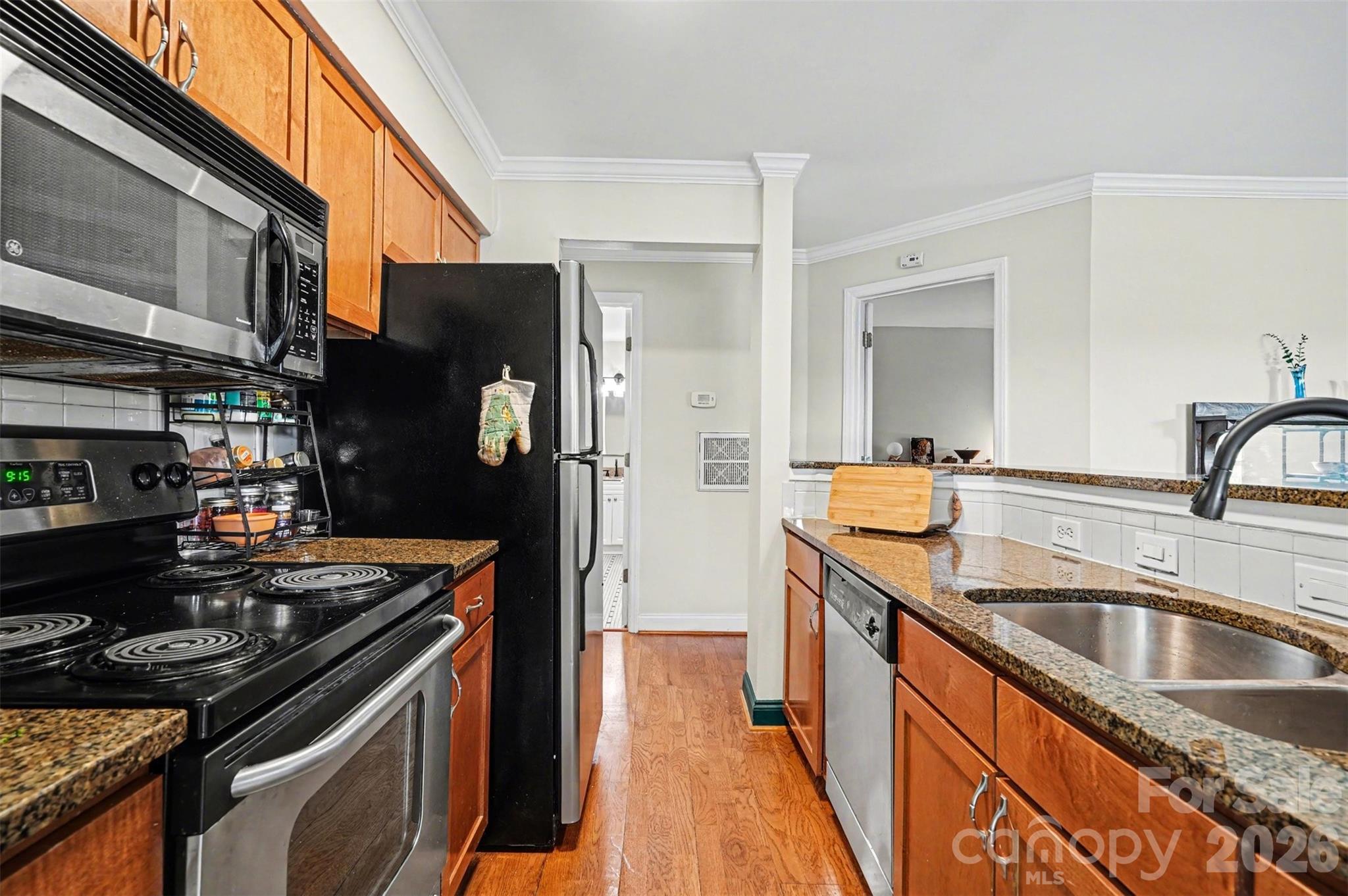 Photo 10 of 2512 Cranbrook Lane3, Charlotte, NC