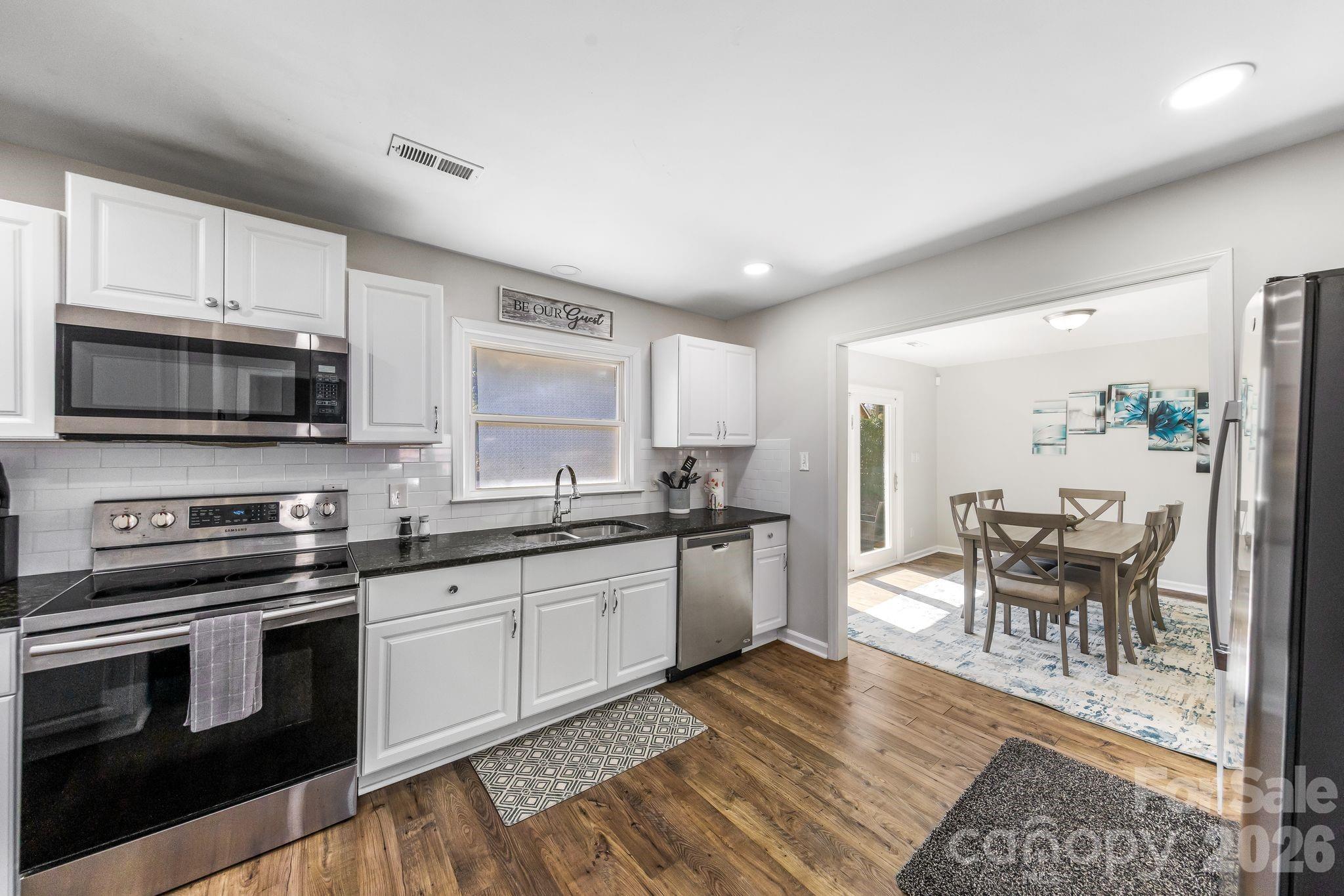Photo 13 of 4508 Belle Plaine Drive, Charlotte, NC