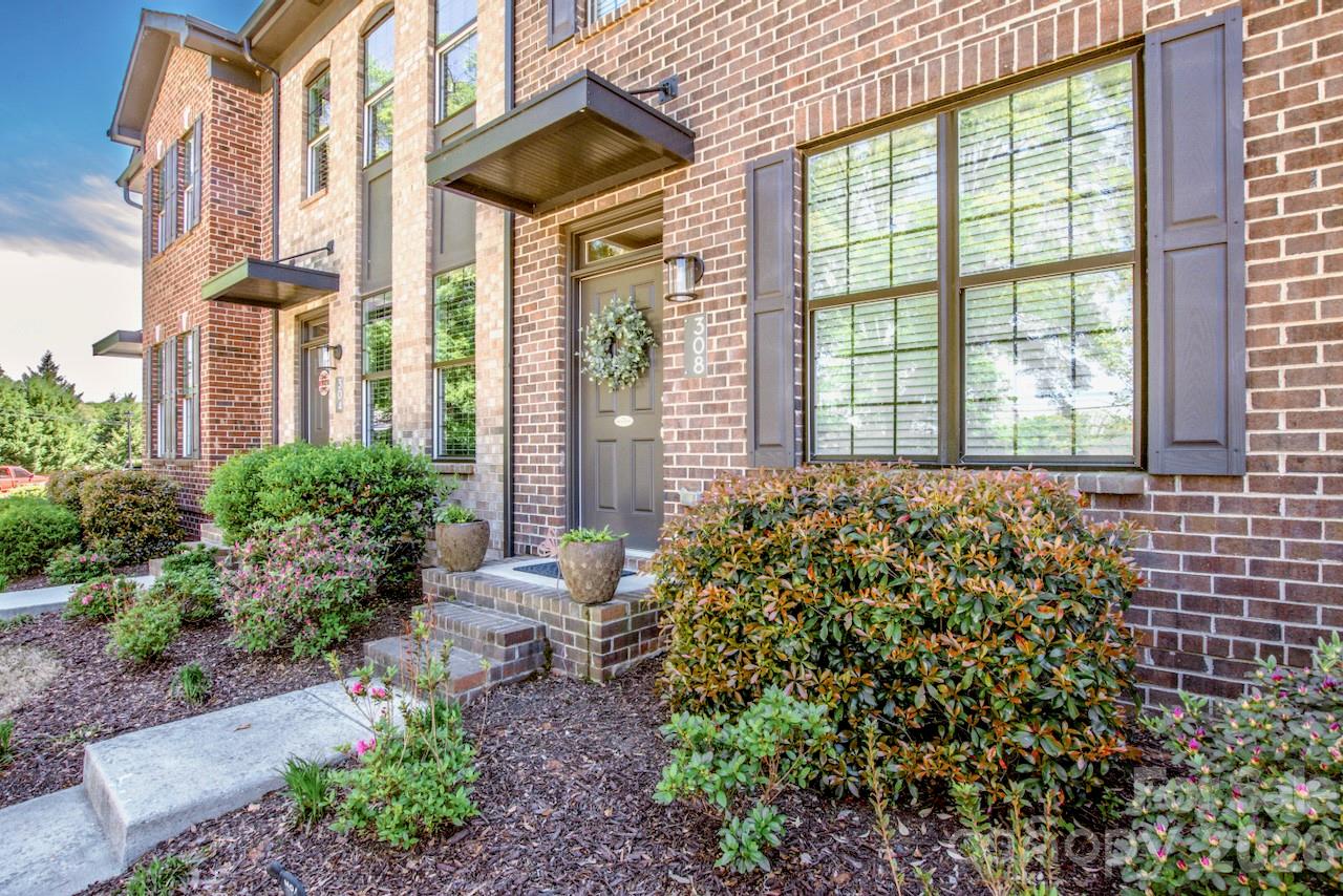 308 Linestowe Drive, Belmont, NC - photo 5 of 40