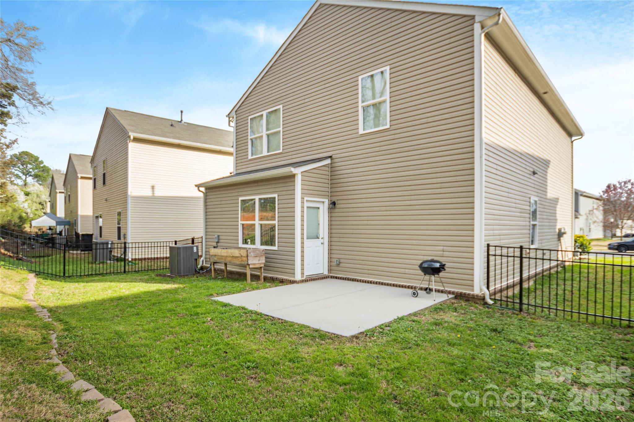 Photo 17 of 7019 Thornrose Drive, Charlotte, NC