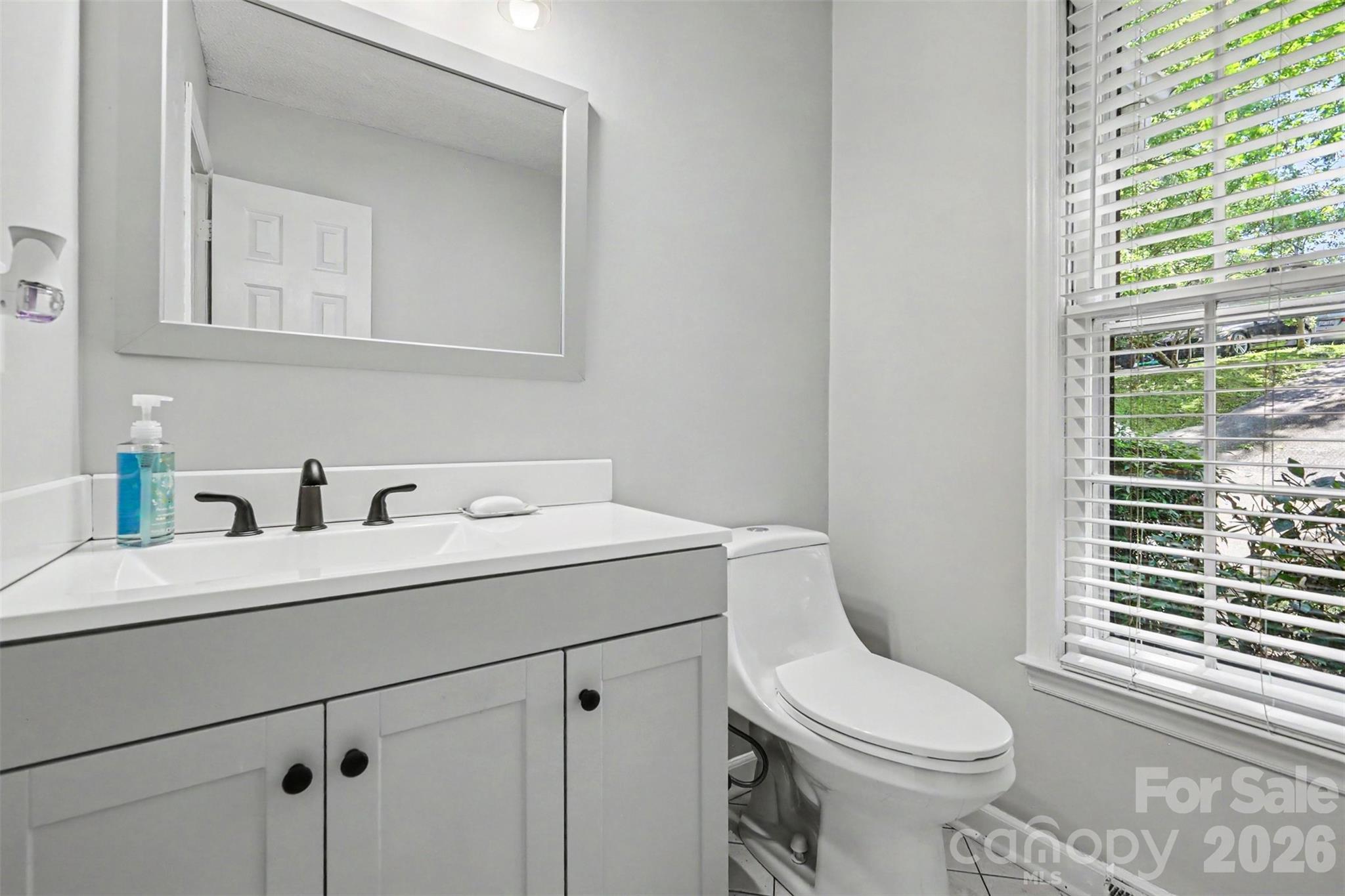 Photo 16 of 11808 Tall Oak Place, Charlotte, NC