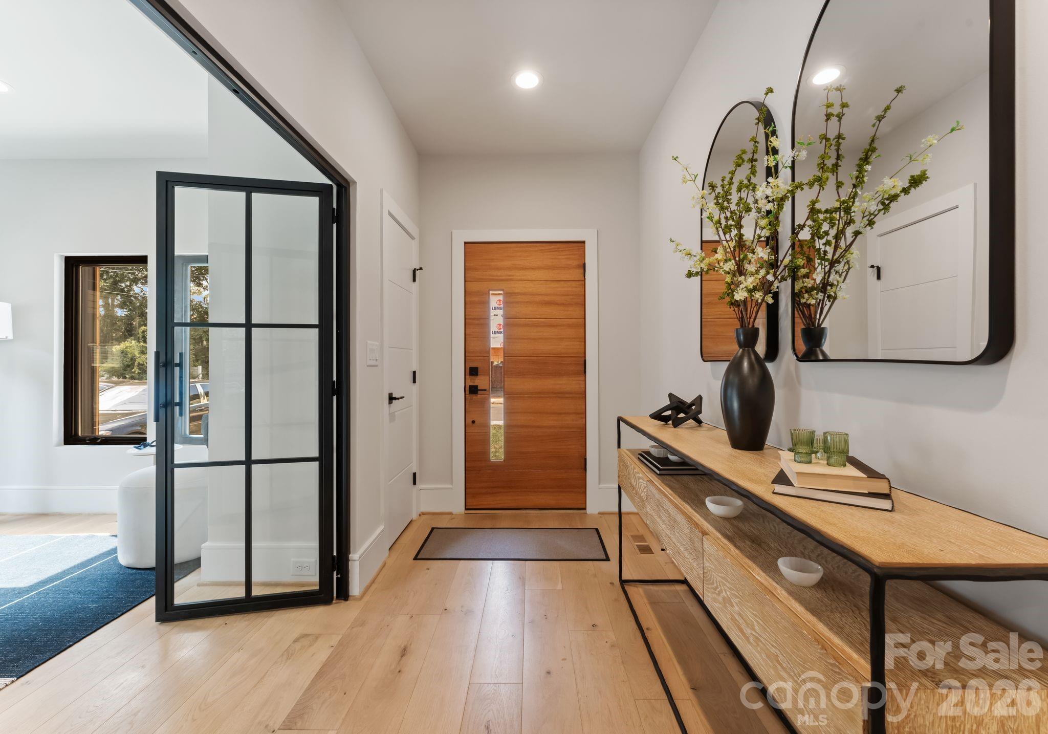 Home for sale at 1821 Umstead Street, Charlotte, NC — photo 8 of 21