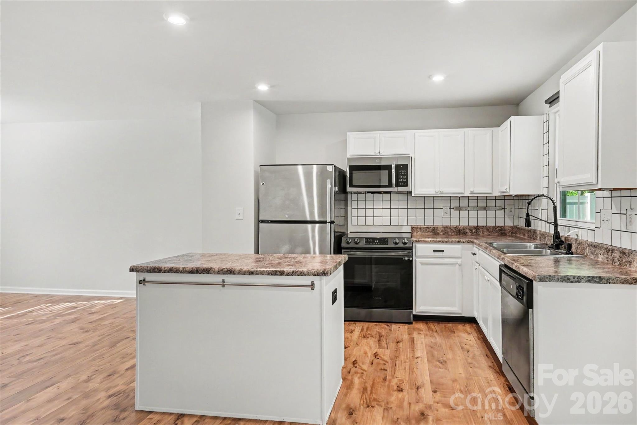 Photo 5 of 1602 Joseph Hewes Court, Charlotte, NC