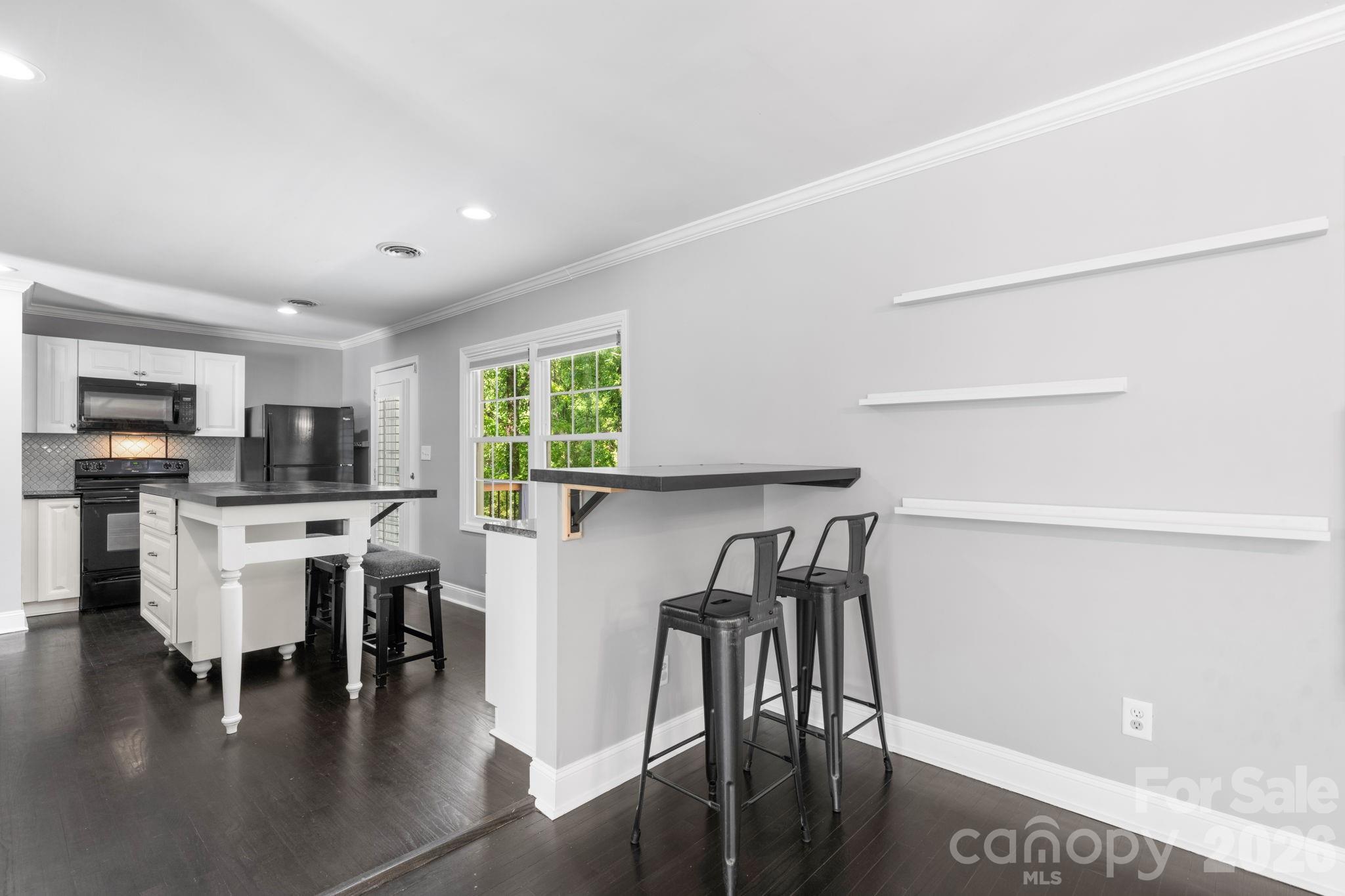 14214 Honeysuckle Ridge Drive, Matthews, NC - photo 9 of 47