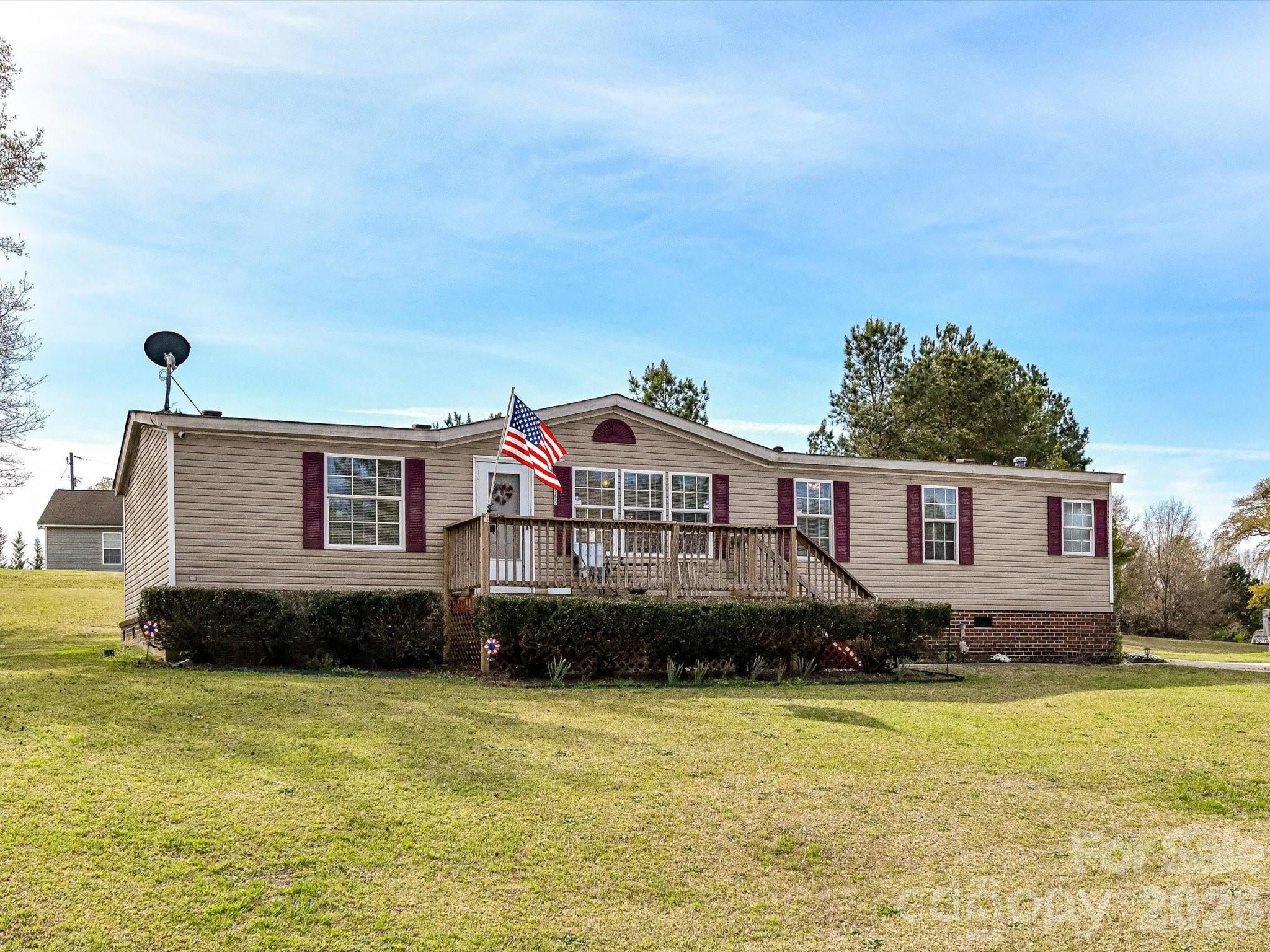 1565 Foxbrook Circle, Lancaster, SC