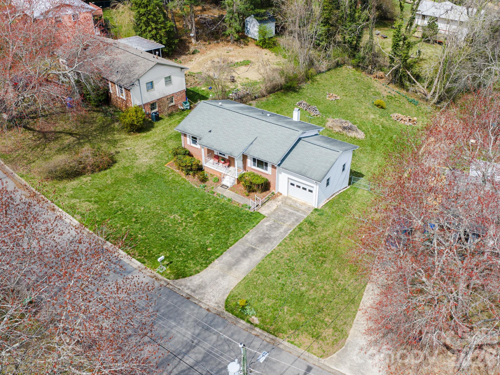 Photo 3 of 56 Skyview Terrace, Asheville, NC