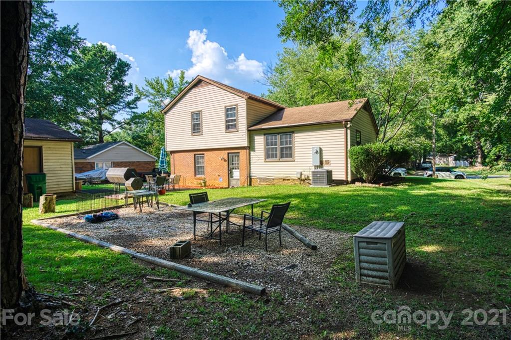 Photo 5 of 6222 Bonnybrook Lane, Charlotte, NC