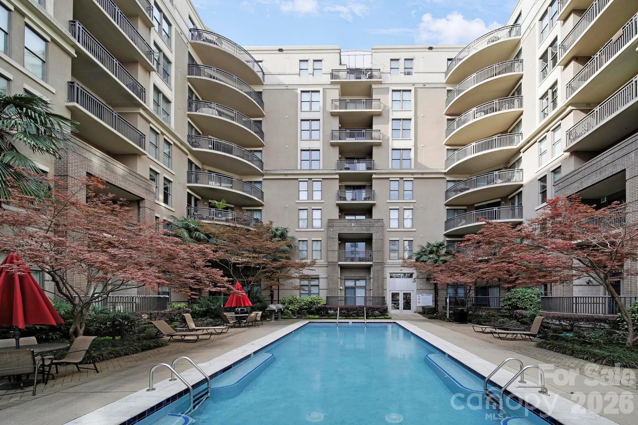 Home for sale at 718 W Trade Street803, Charlotte, NC — photo 1 of 34