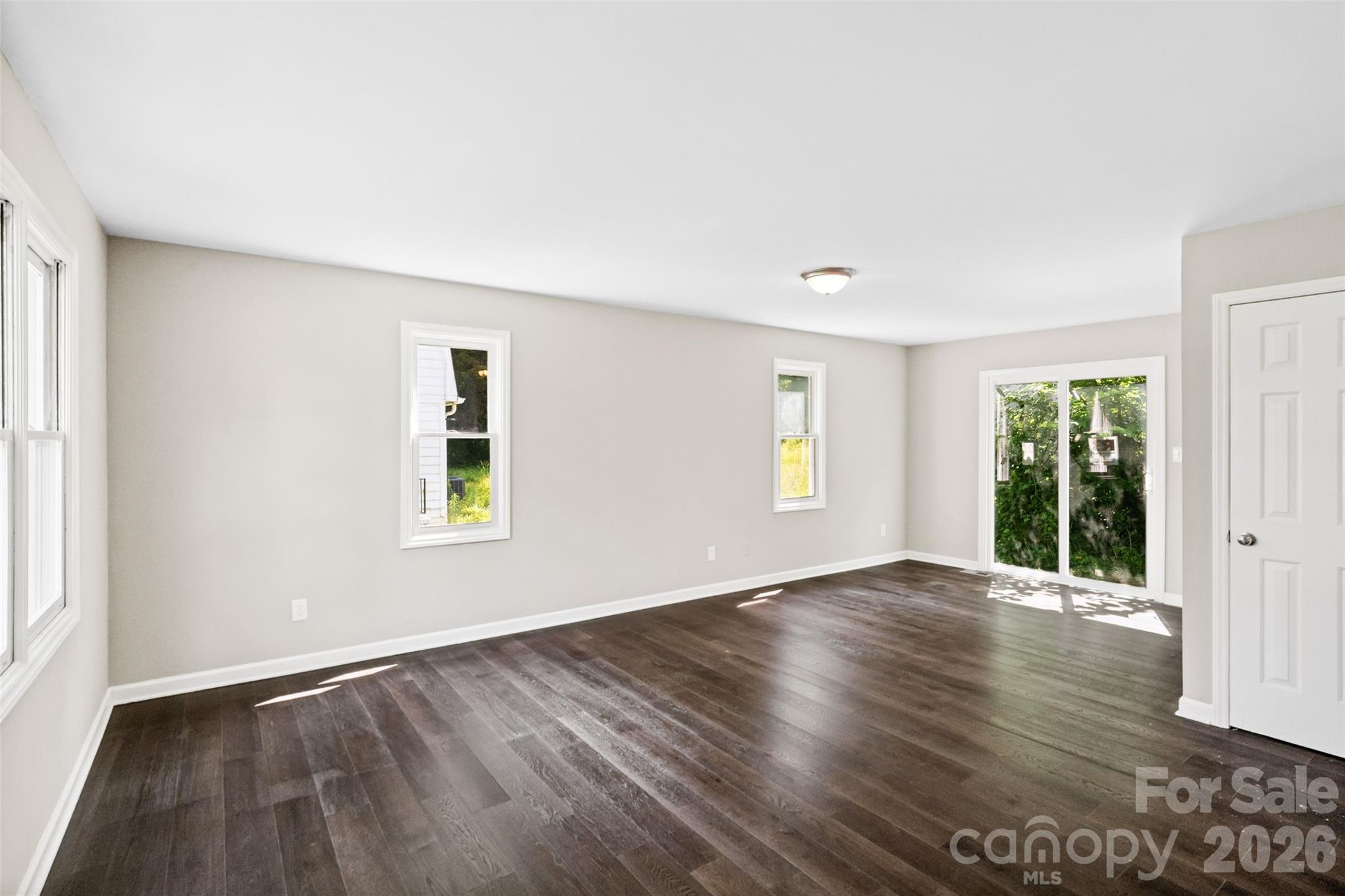 Photo 3 of 5516 Ilford Street, Charlotte, NC