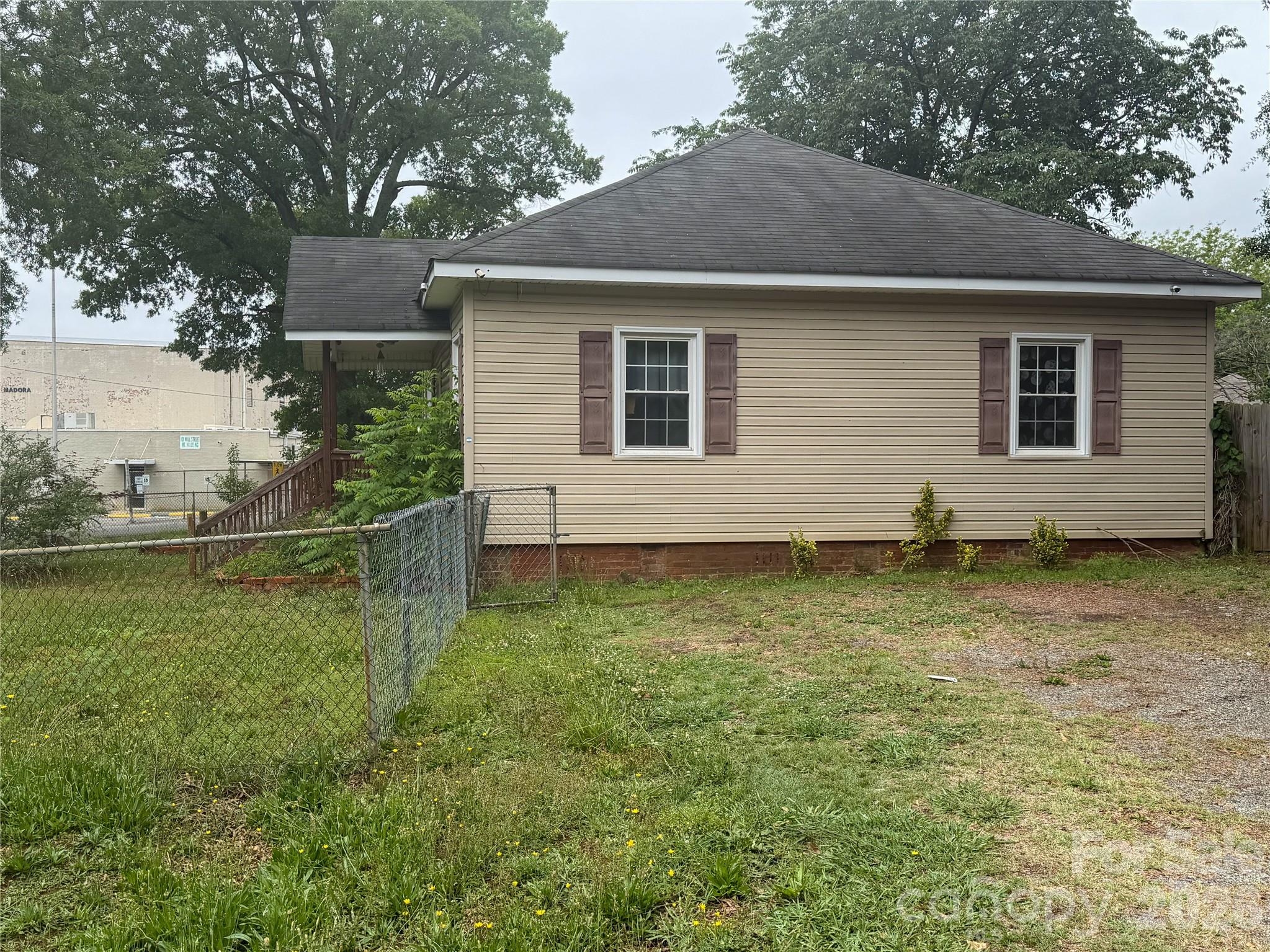 204 Madora Street, Mount Holly, NC - photo 8 of 19