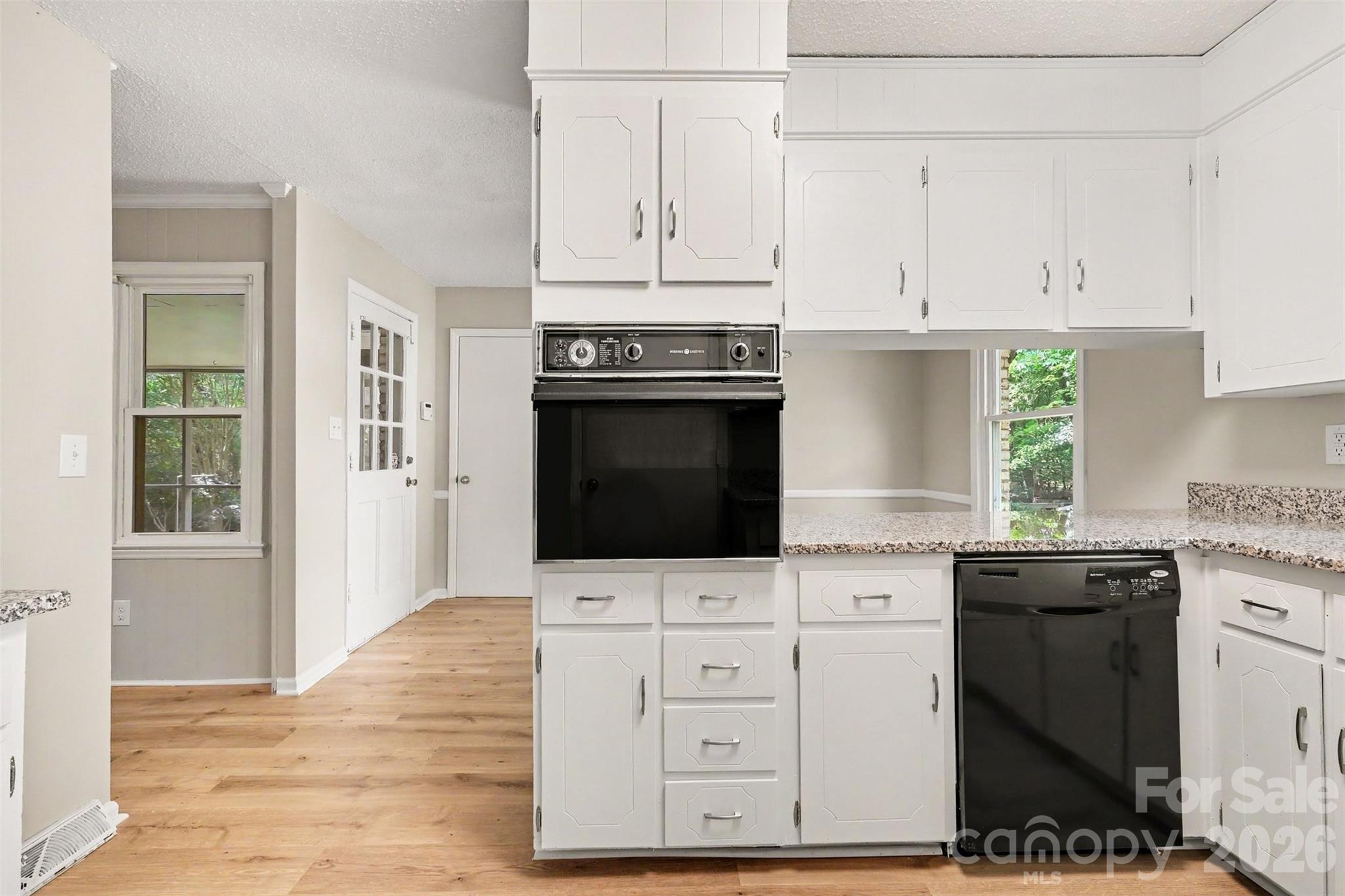 Photo 8 of 2143 Knickerbocker Drive, Charlotte, NC
