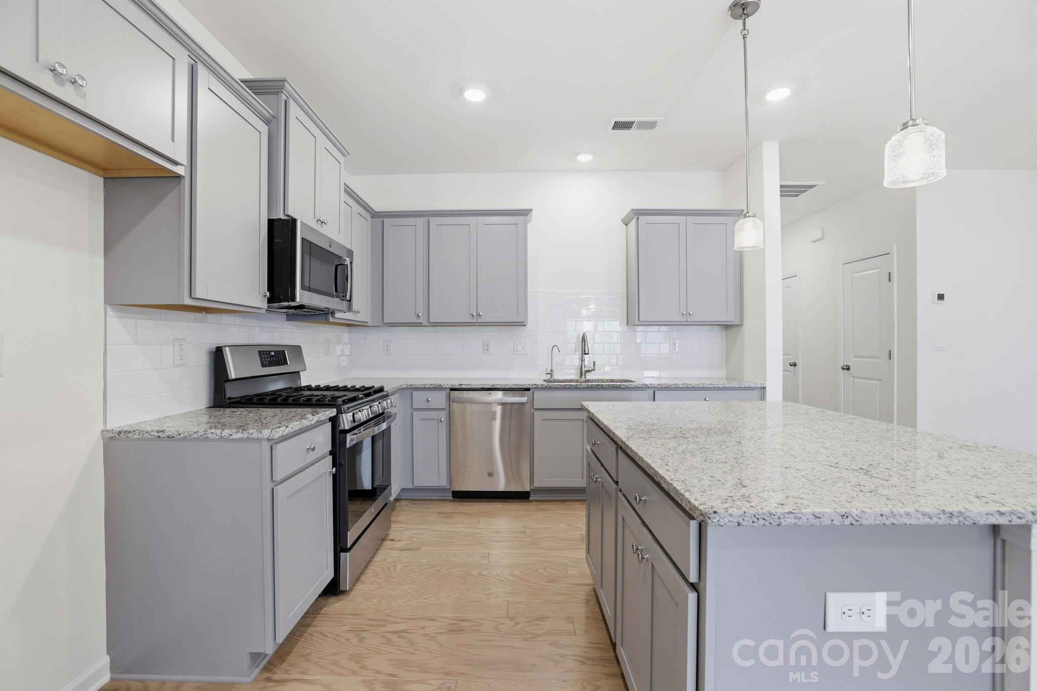 275 Harpers Run Lane, Matthews, NC - photo 7 of 32