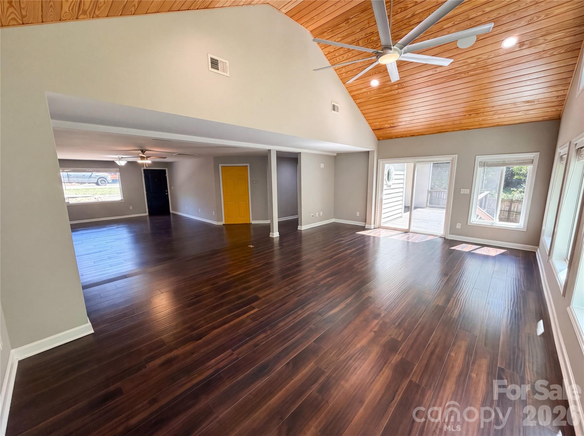 Photo 3 of 1322 Carolyn Drive, Charlotte, NC