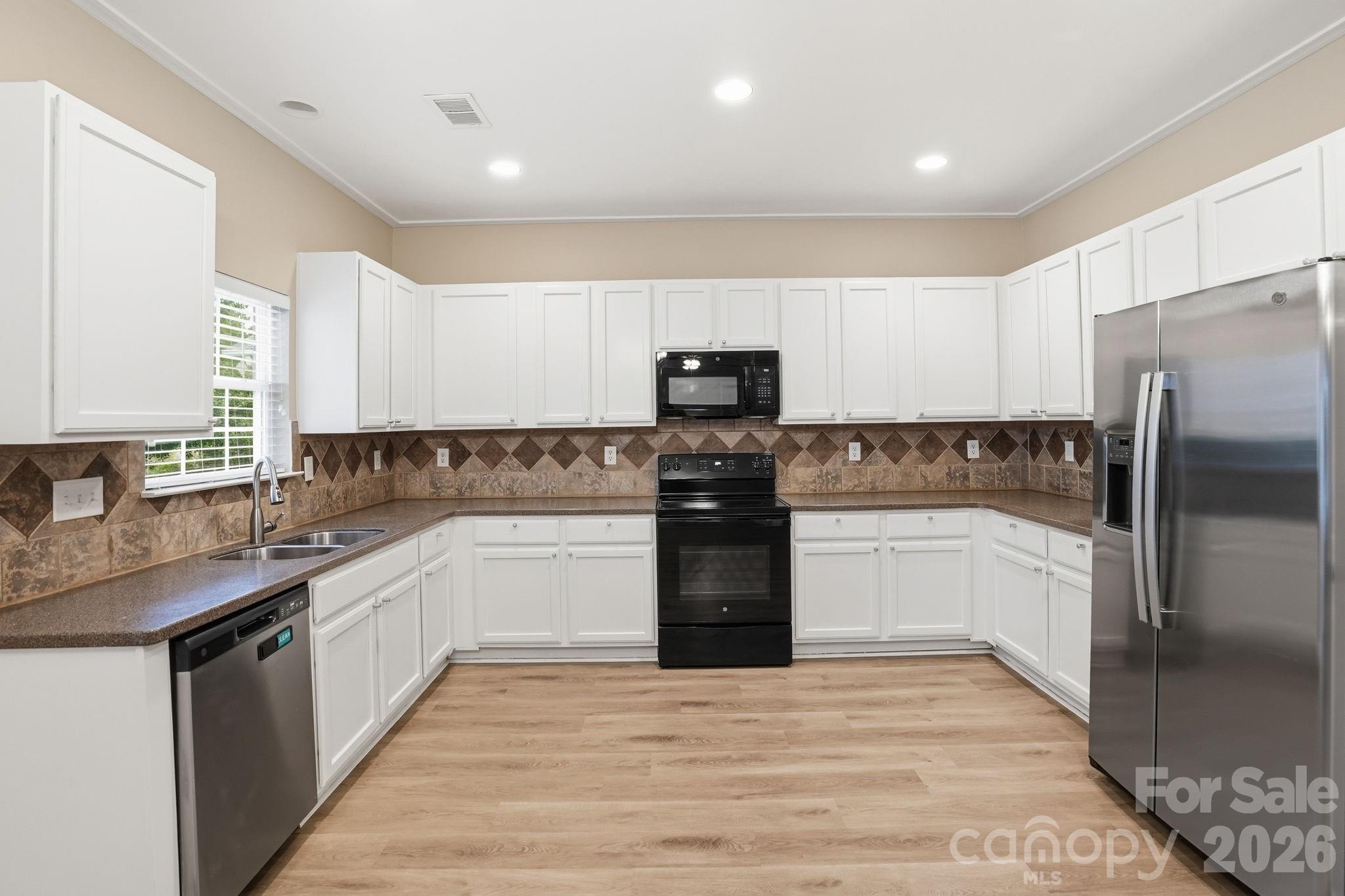 Photo 20 of 6427 Hermsley Road, Charlotte, NC