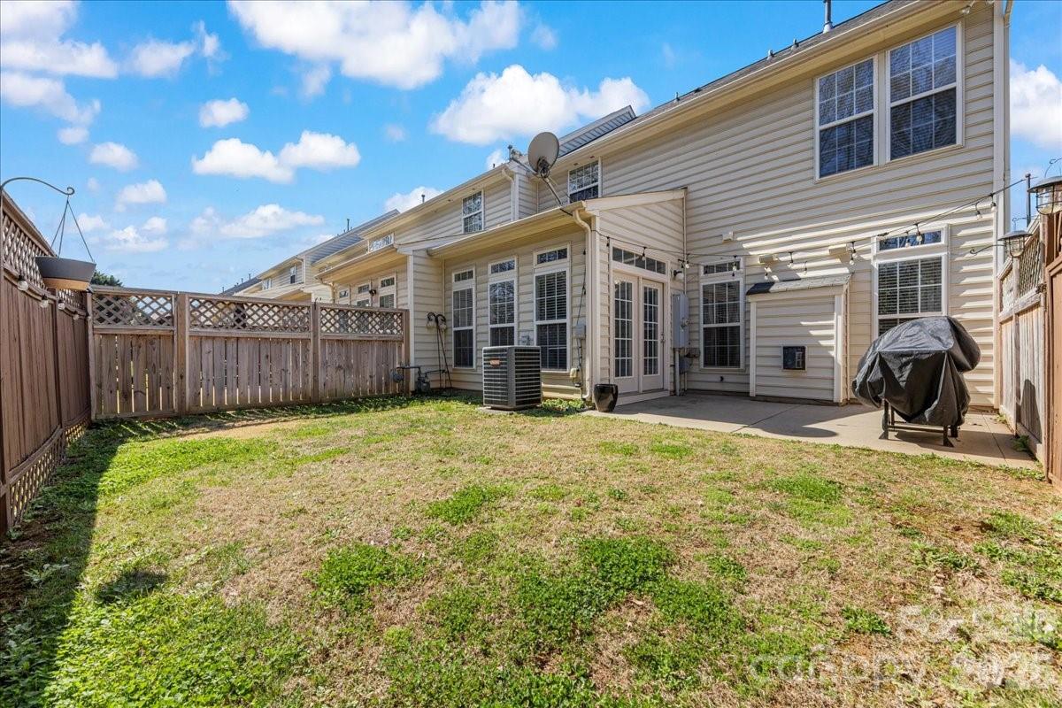 Photo 18 of 2301 Whitford Lane, Charlotte, NC