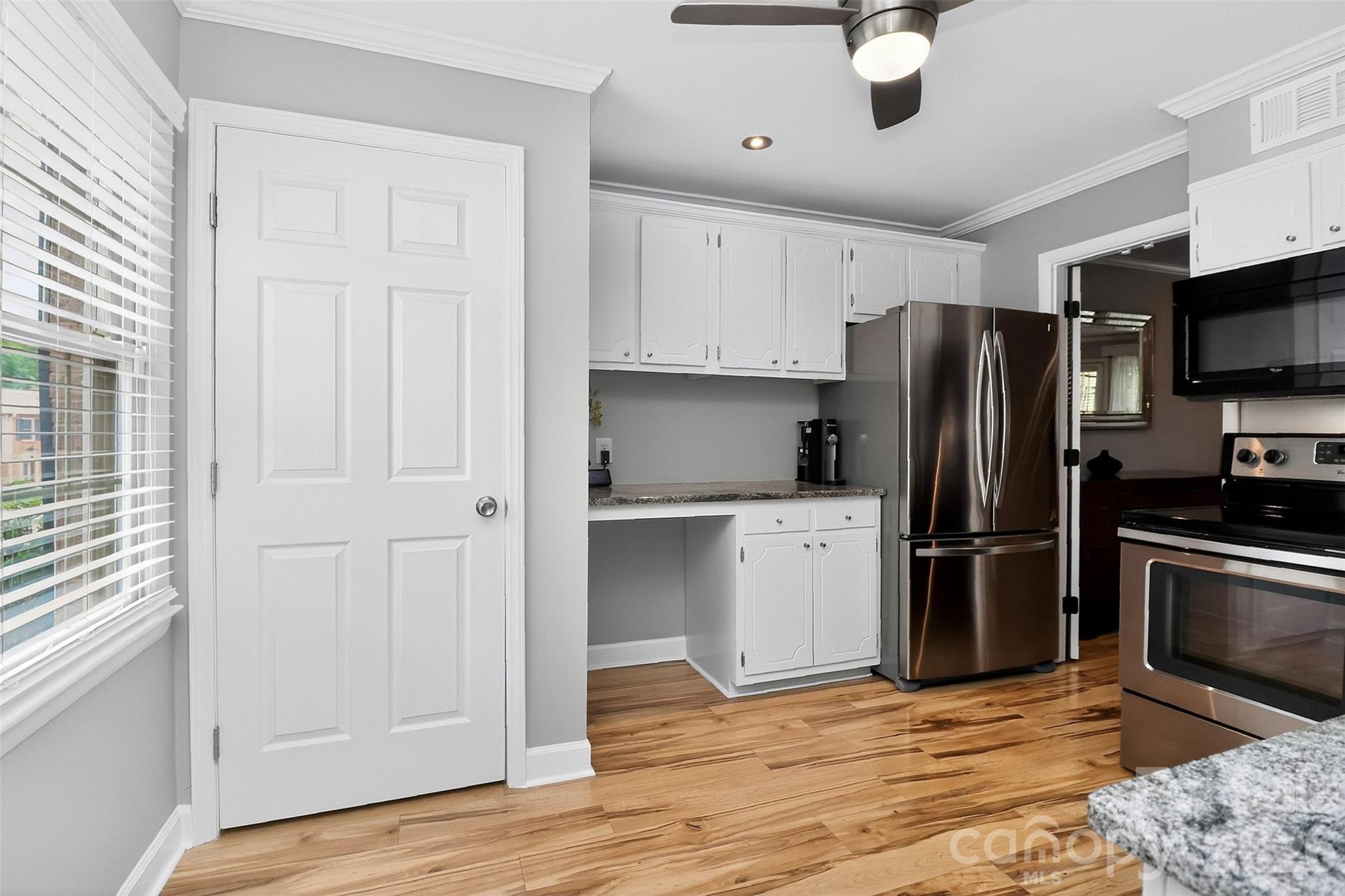 Photo 12 of 4611 Hedgemore DriveC, Charlotte, NC