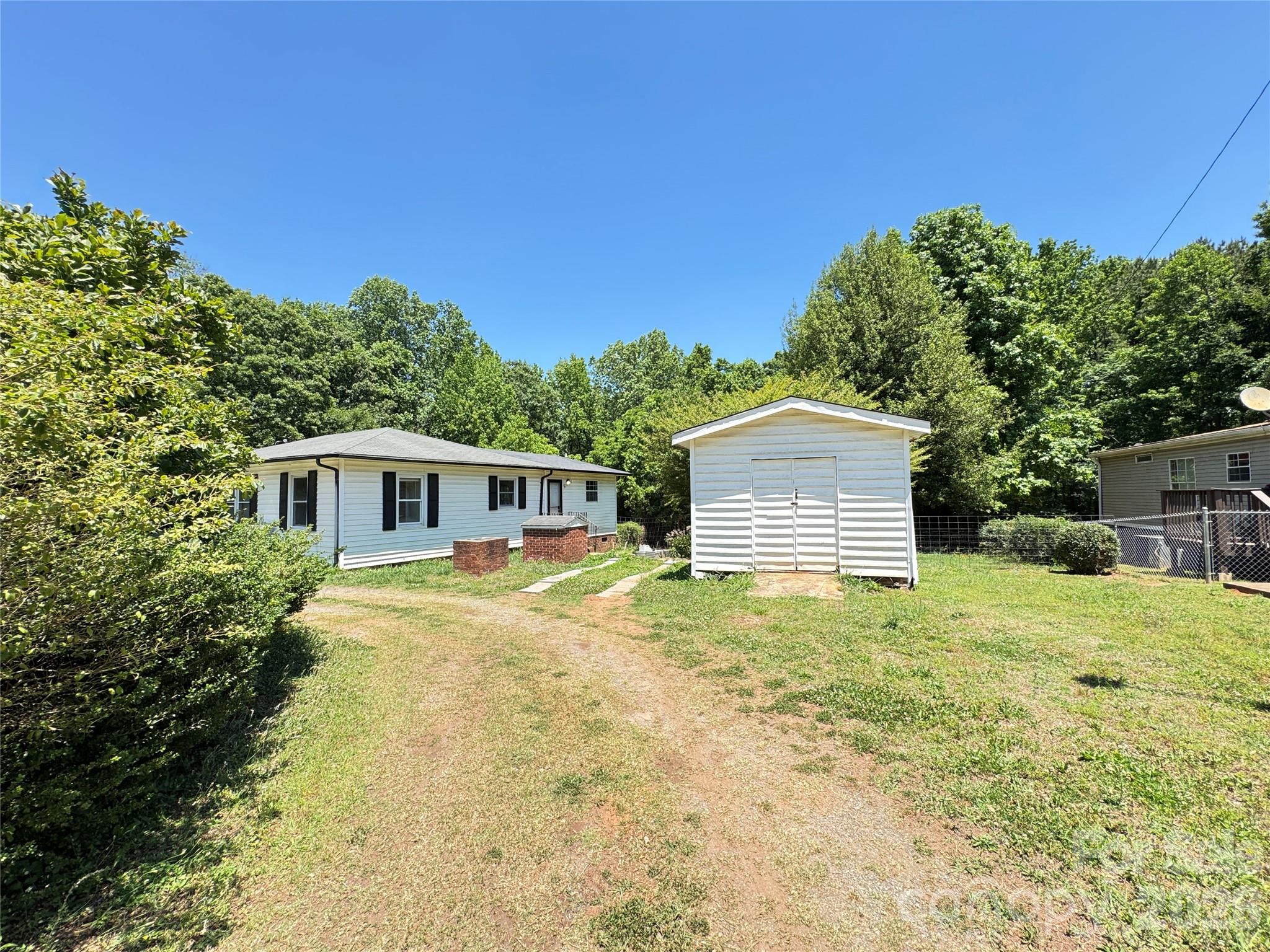 704 Morningside Drive, Mount Holly, NC - photo 4 of 25