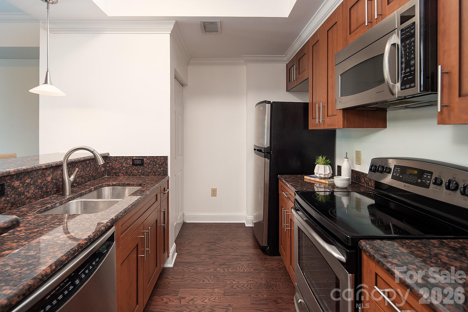 Photo 3 of 300 W 5th Street W204, Charlotte, NC