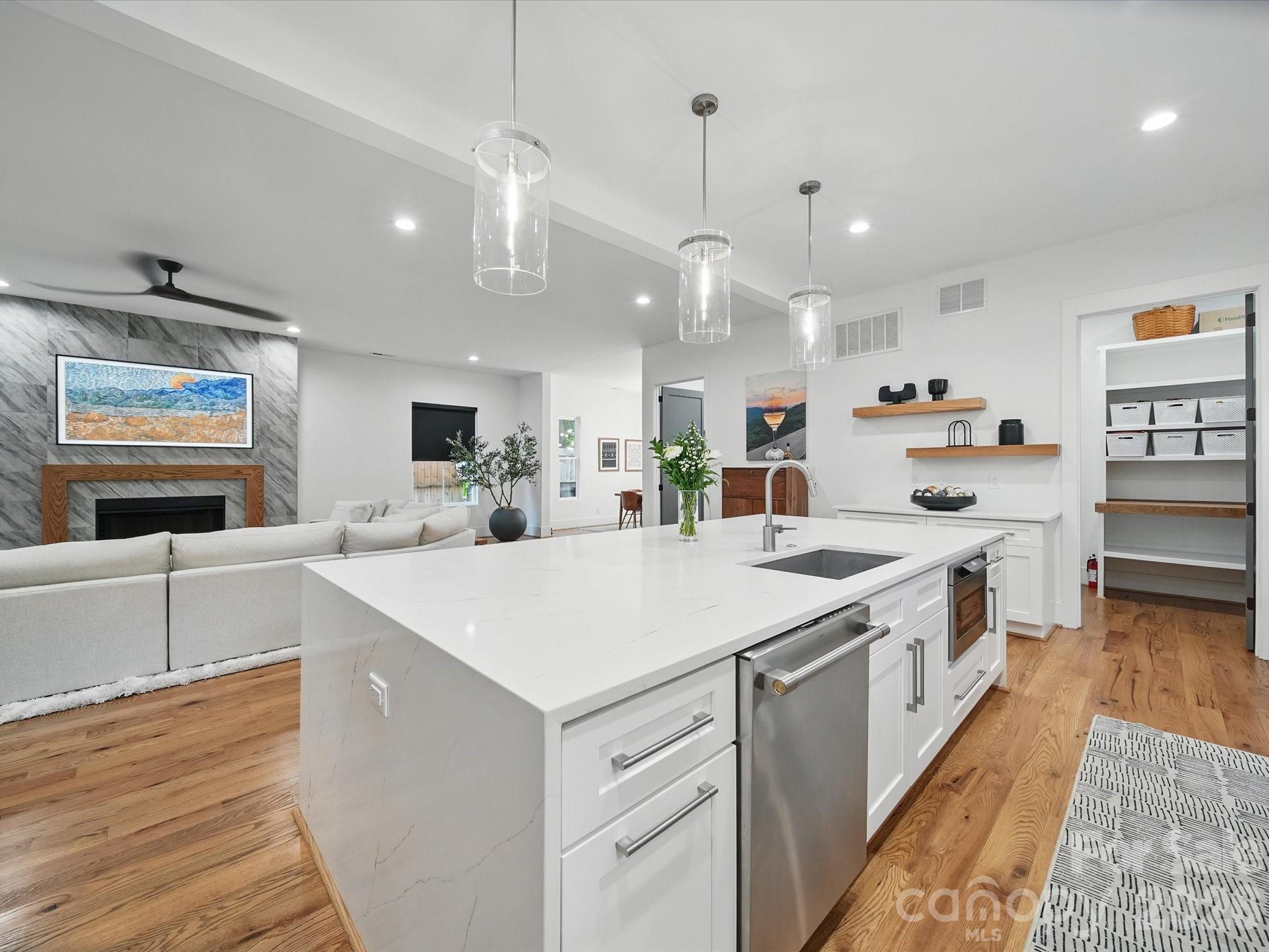 708 Cross Trail Drive, Charlotte, NC - photo 8 of 45