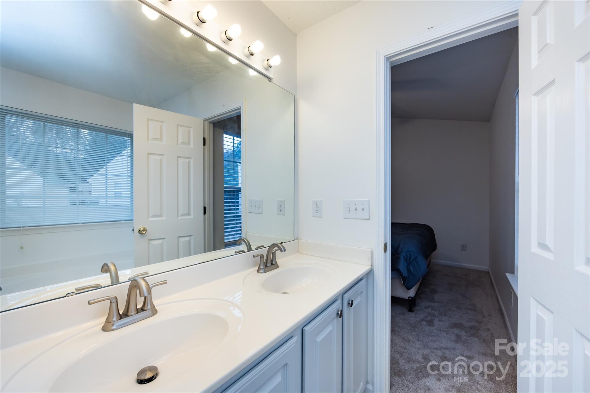 Photo 25 of 11015 Olde English Drive, Charlotte, NC