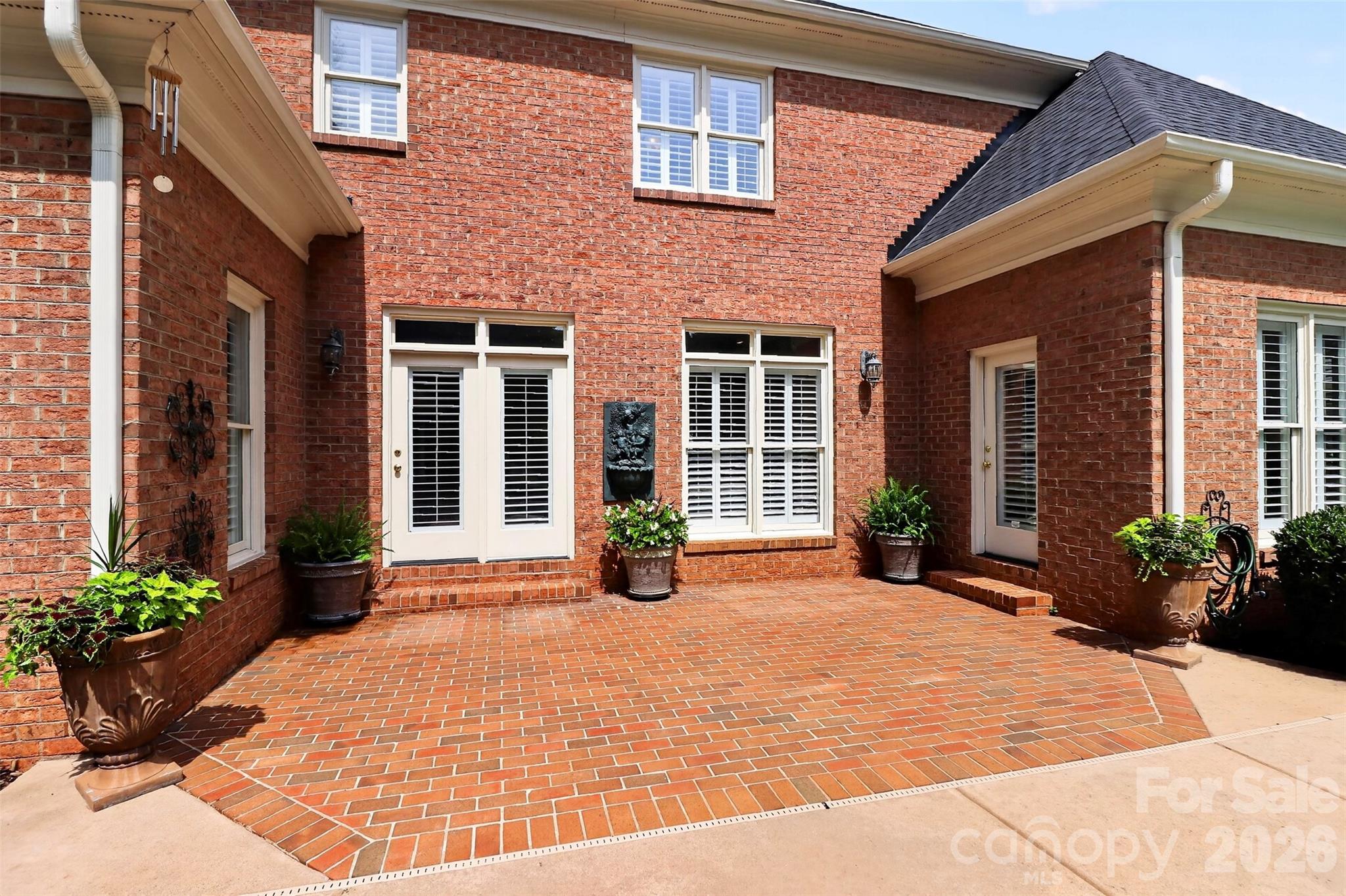 Home for sale at 6907 Meadow Run Lane, Charlotte, NC — photo 9 of 48