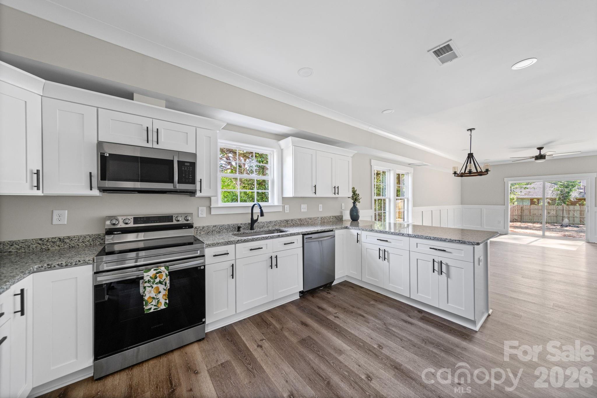 Photo 8 of 2406 Newland Road, Charlotte, NC