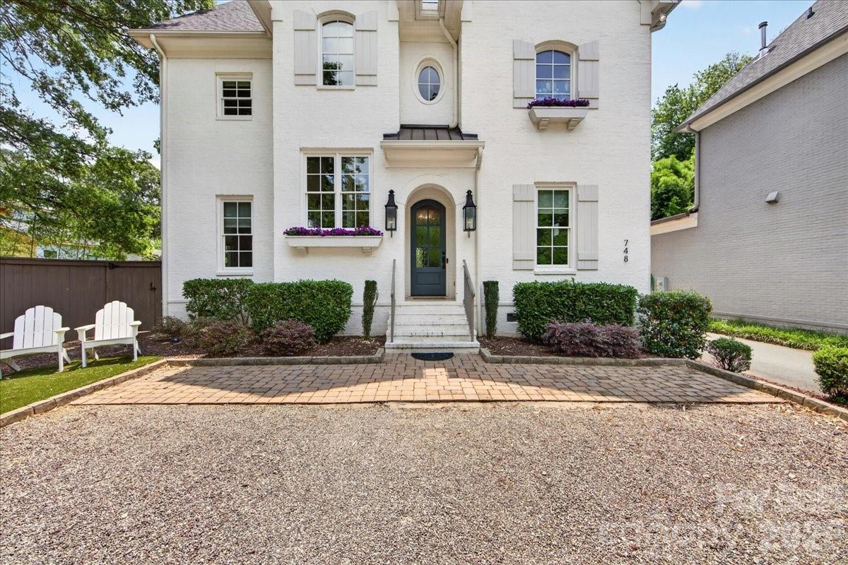 Photo 3 of 748 Ellsworth Road, Charlotte, NC