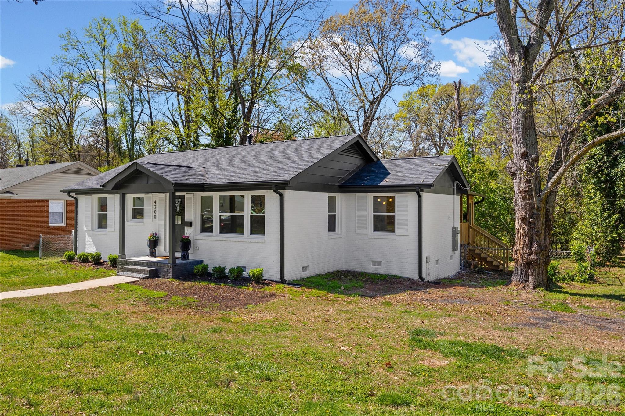 Photo 2 of 4200 Abbeydale Drive, Charlotte, NC