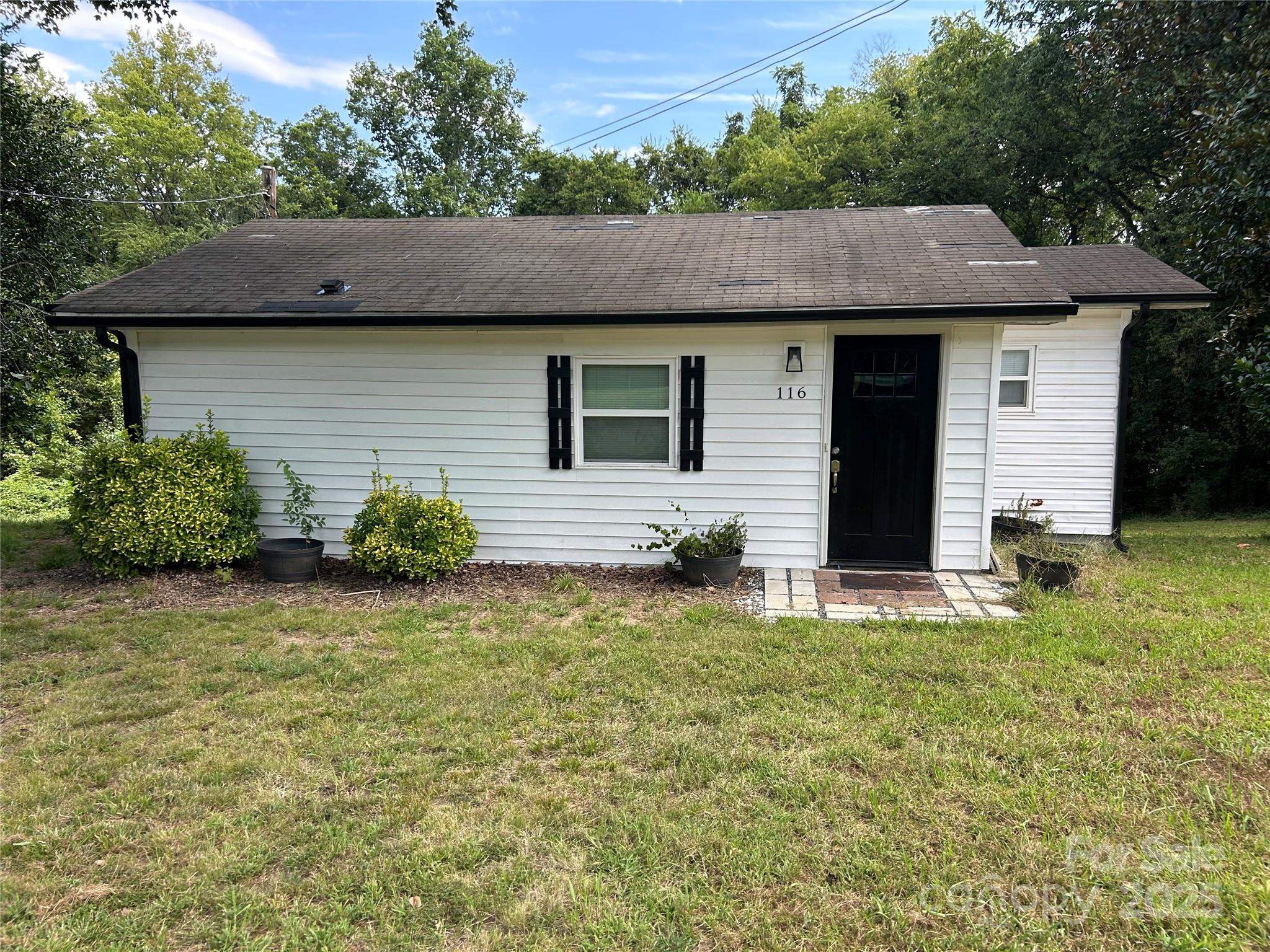 Photo 2 of 116 Pond Street, Lexington, NC