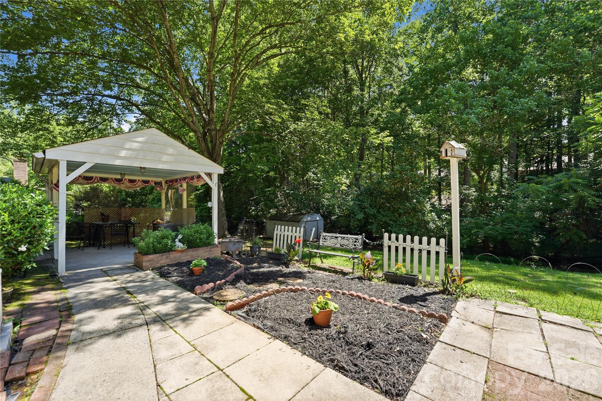 Photo 23 of 7626 Winterset Drive, Charlotte, NC