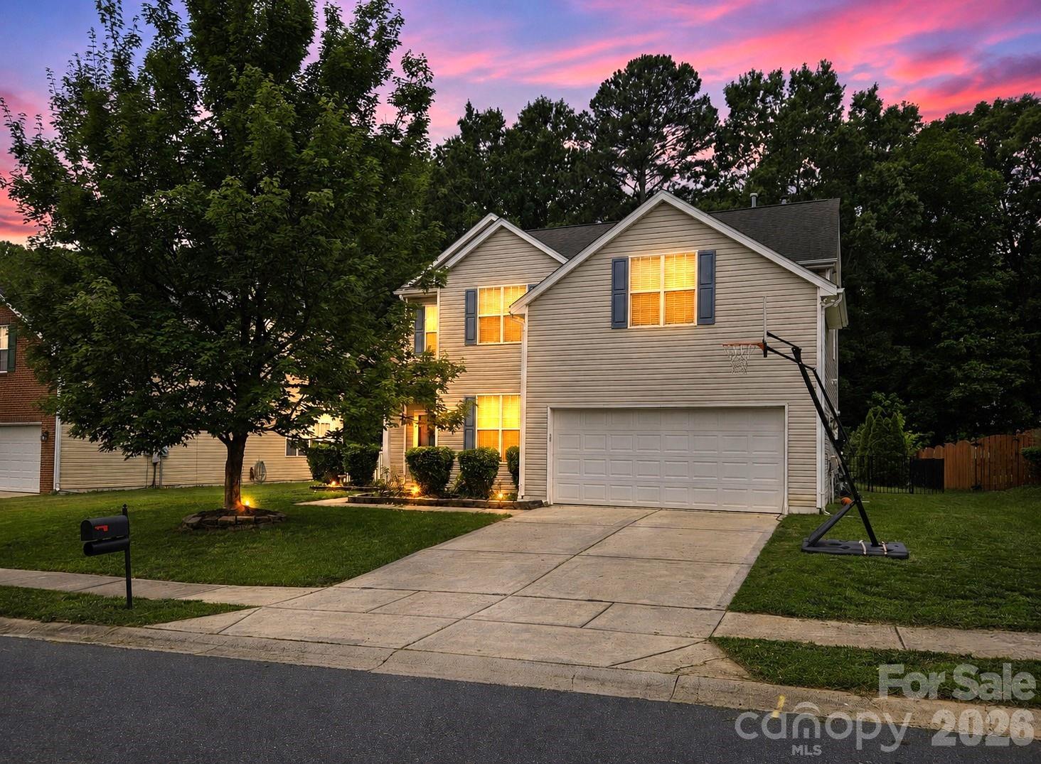 Photo 4 of 17126 Cambridge Woods Court, Charlotte, NC