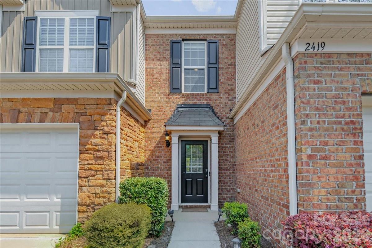 Photo 4 of 2419 Diplomat Lane, Charlotte, NC