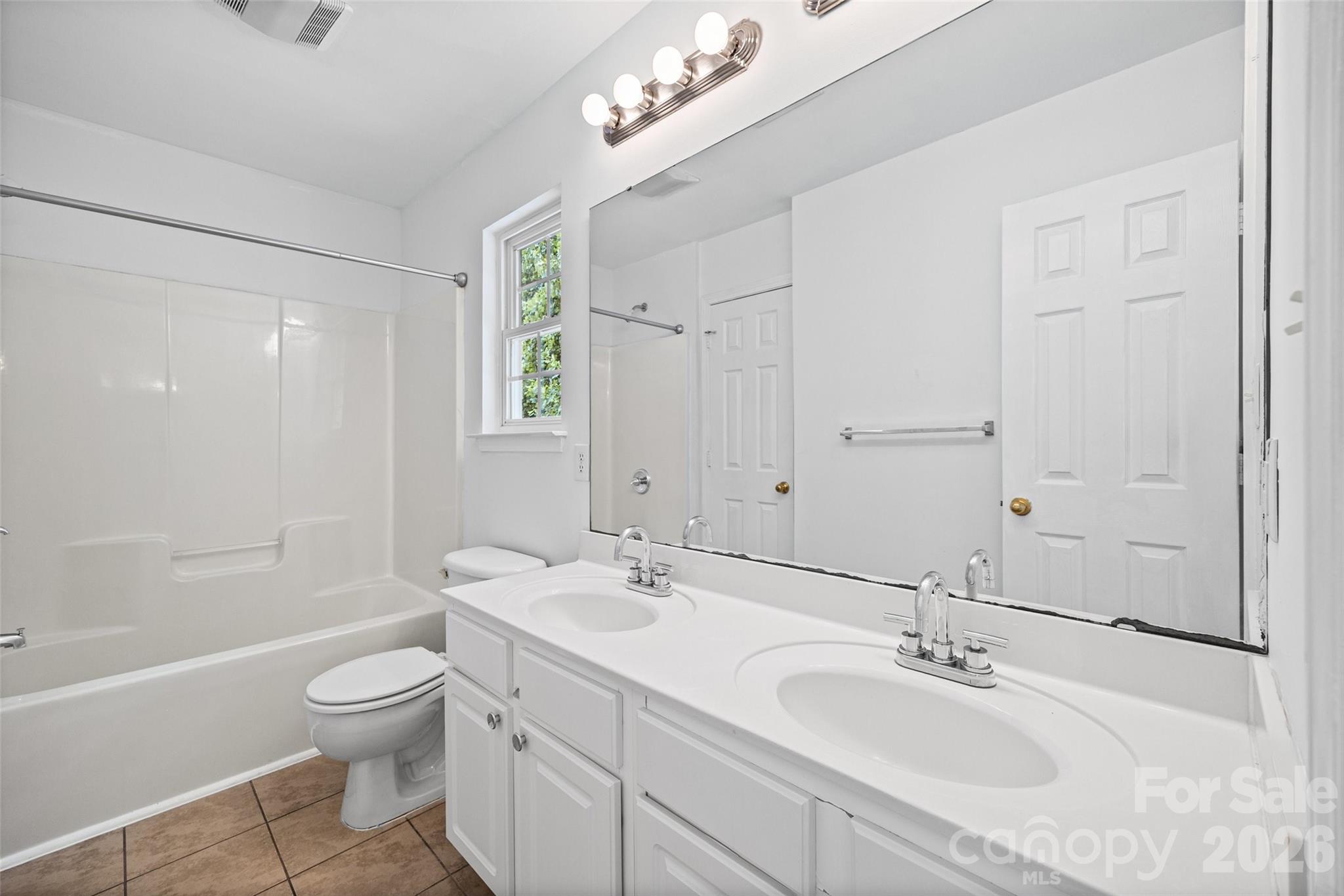 Photo 16 of 6226 Dumont Lane, Charlotte, NC