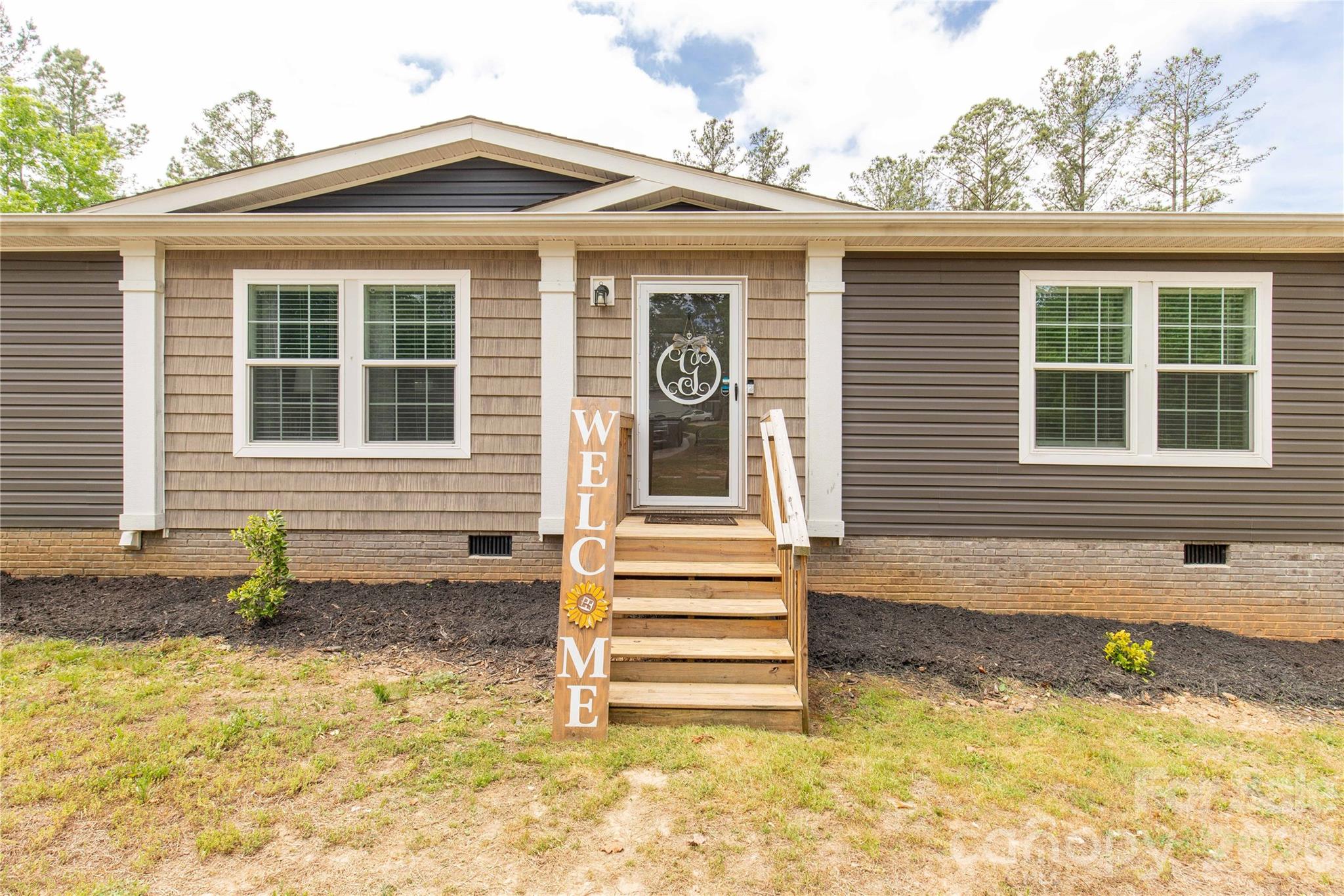 412 Mullinax Circle, Blacksburg, SC - photo 3 of 39
