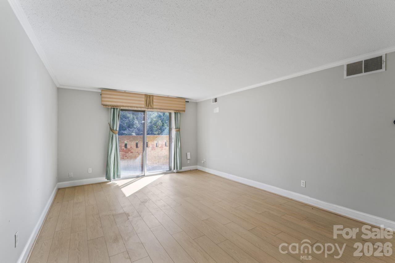 Photo 6 of 4747 Hedgemore DriveB, Charlotte, NC