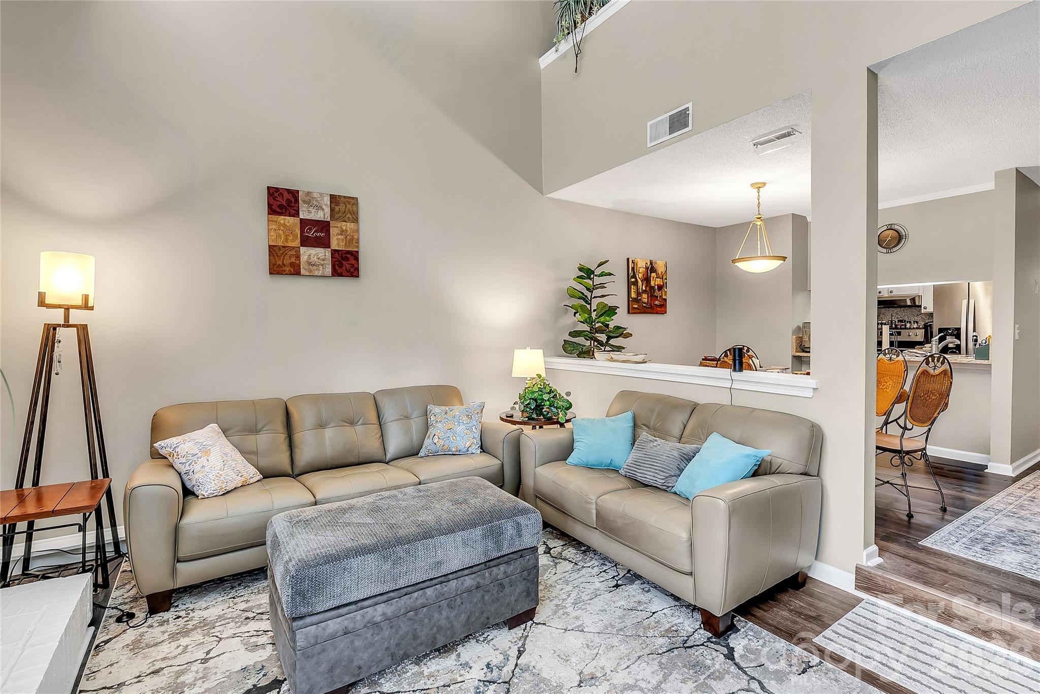 Photo 9 of 8073 Charter Oak Lane, Charlotte, NC