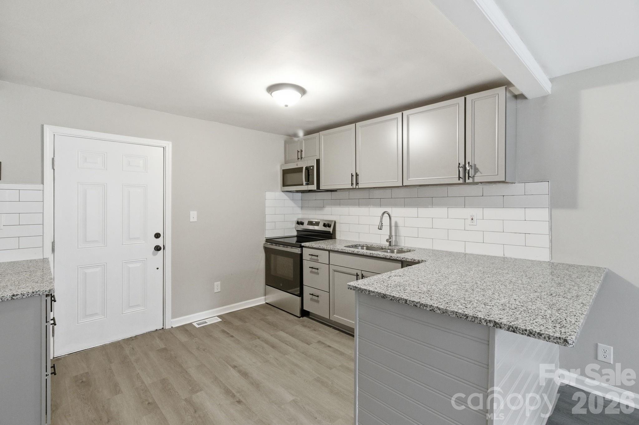 Photo 6 of 2732 Thornton Road, Charlotte, NC