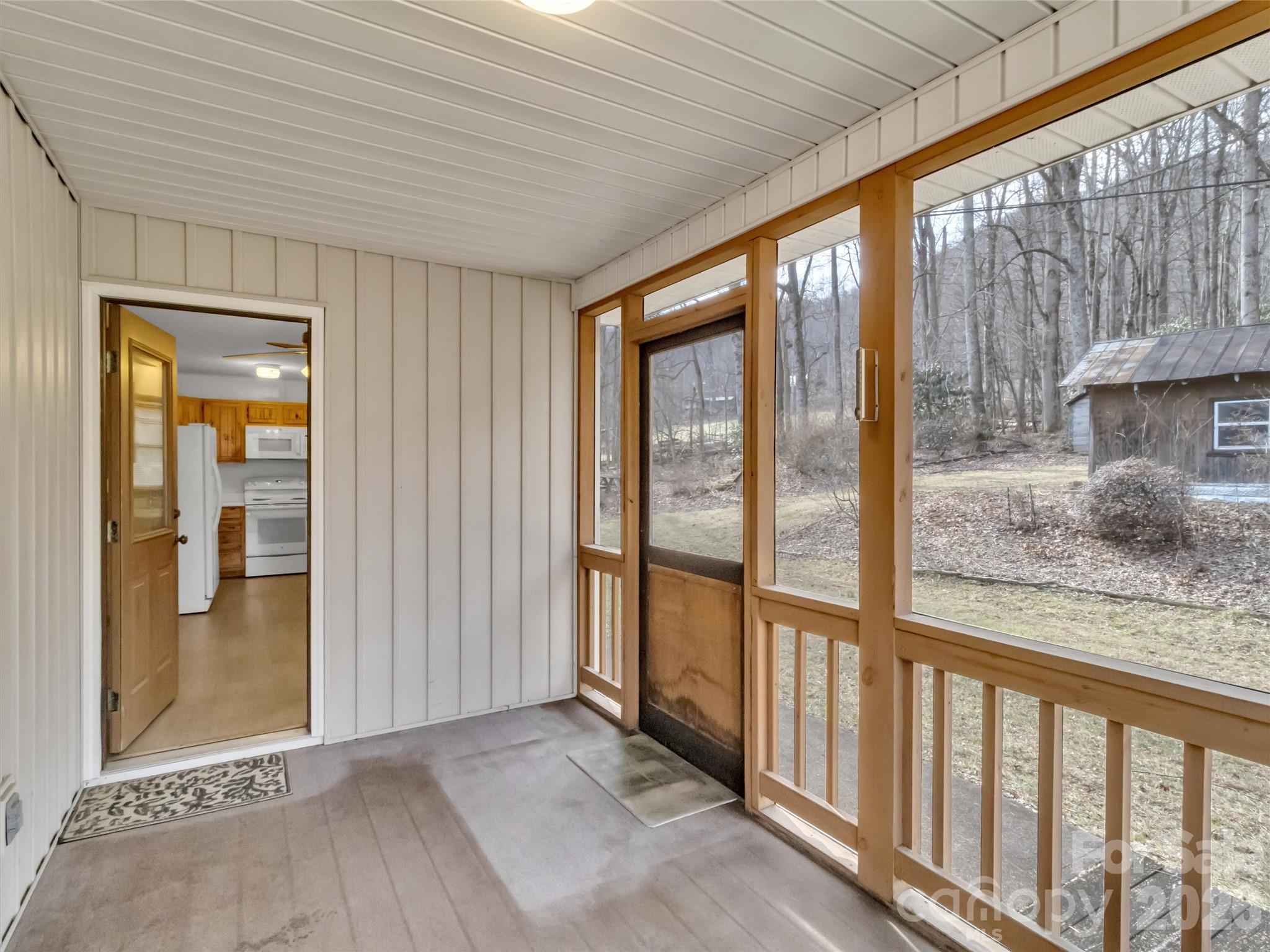 122 Vinewood Drive, Waynesville, NC - photo 15 of 46