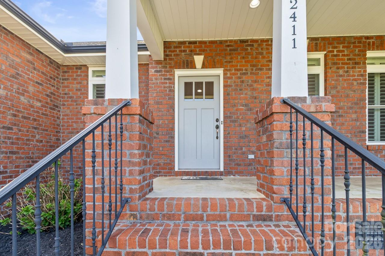 Photo 3 of 2411 Carriage Lane, Lincolnton, NC