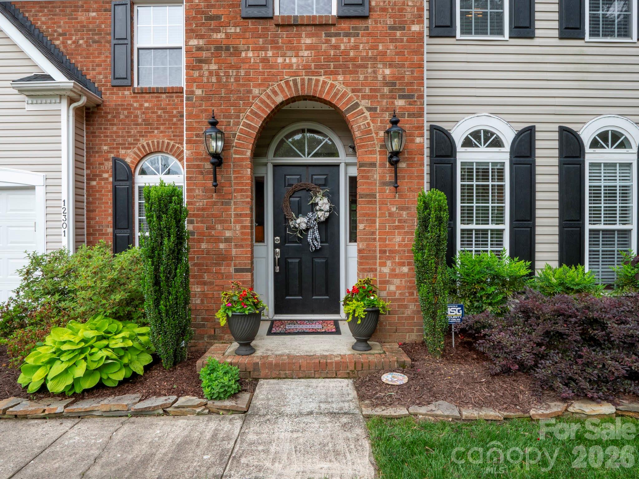 Photo 2 of 12301 Silveroak Lane, Charlotte, NC