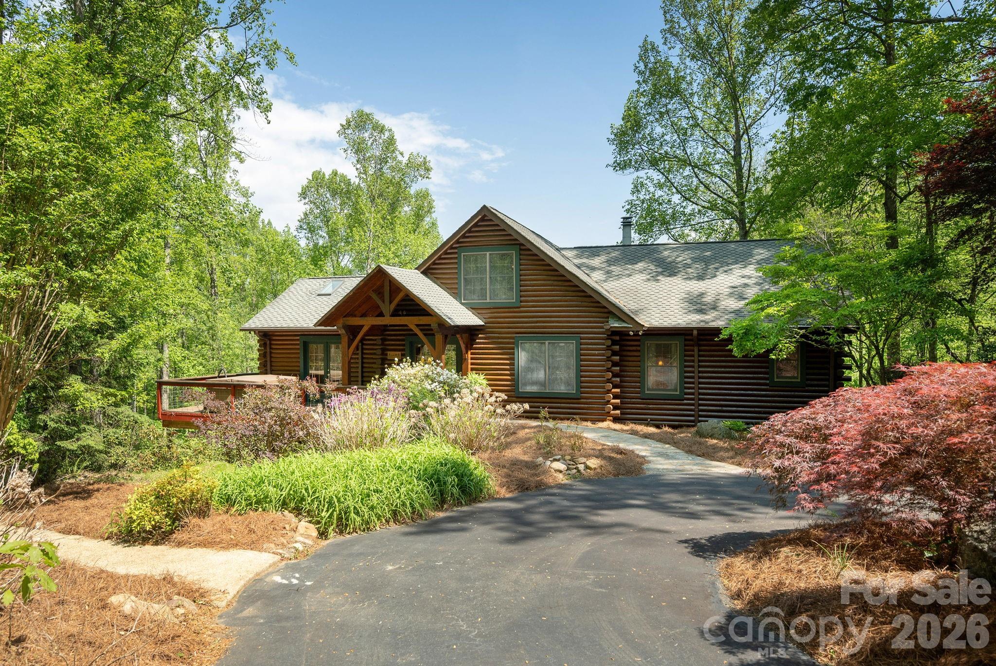 Photo 2 of 1126 Kilpatrick Road, Hendersonville, NC