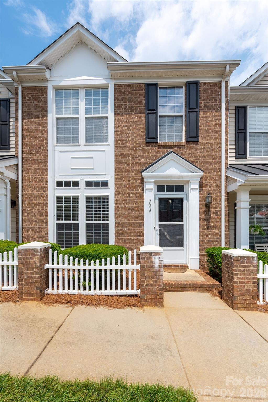709 Atherton Way, Rock Hill, SC - photo 2 of 39