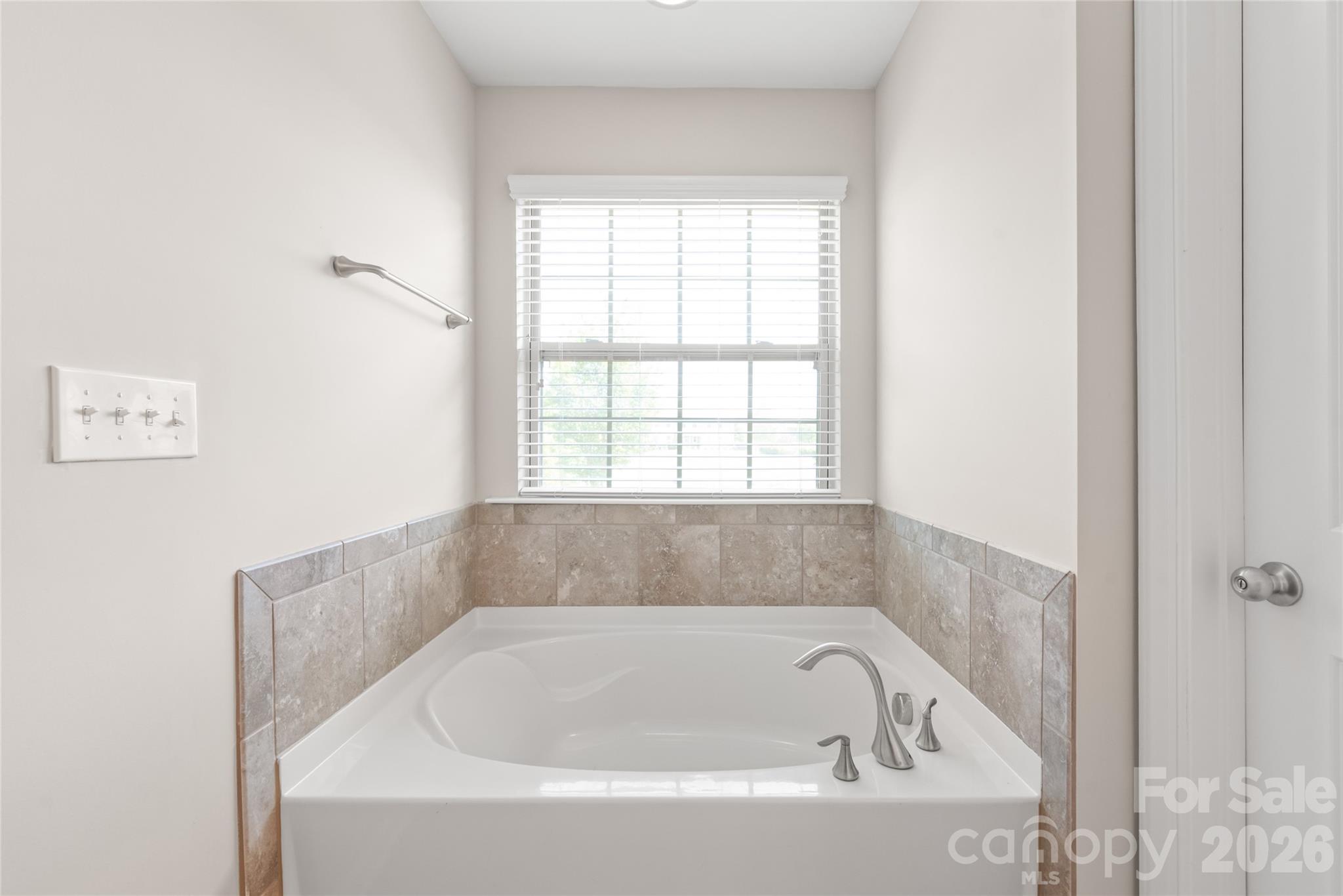 5662 Stonewells Drive, Charlotte, NC - photo 21 of 37