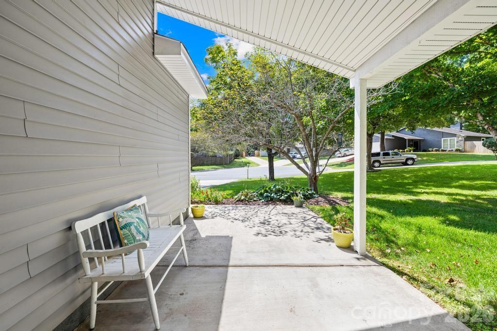 Photo 4 of 6509 Wealdstone Court, Mint Hill, NC