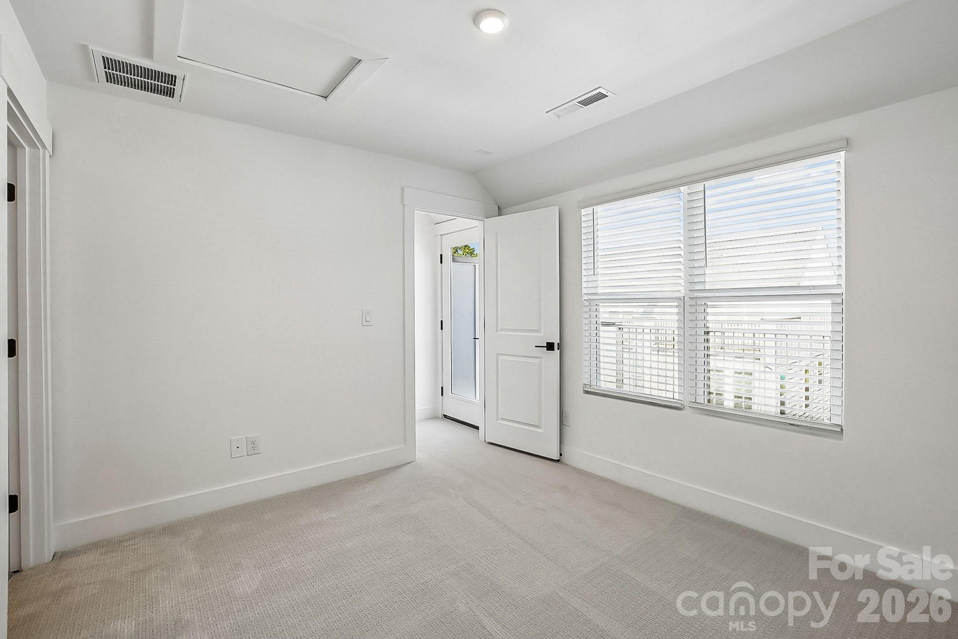 Photo 13 of 1131 Kokomo Lane, Charlotte, NC
