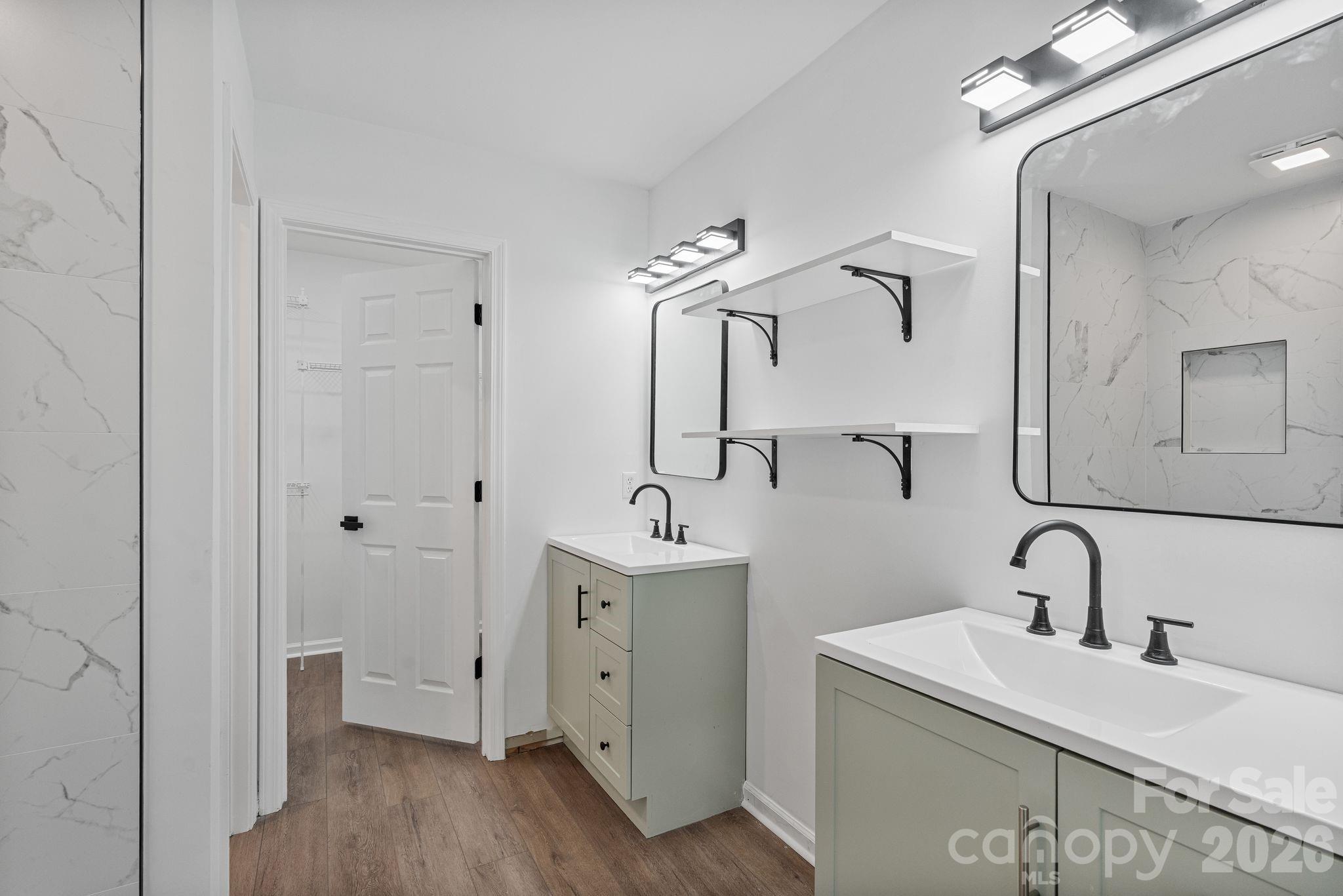 Photo 37 of 10410 Roundleaf Drive, Charlotte, NC
