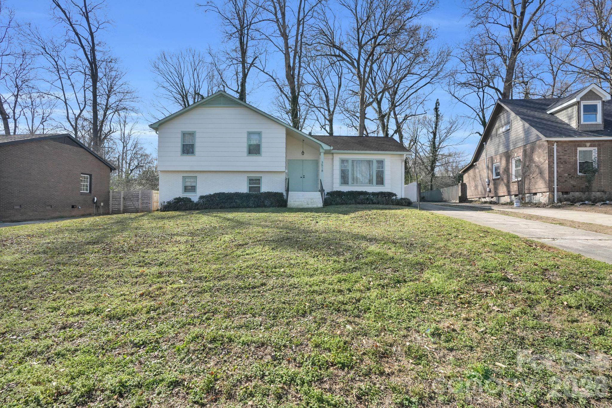 Home for sale at 3518 Donovan Place, Charlotte, NC — photo 1 of 36