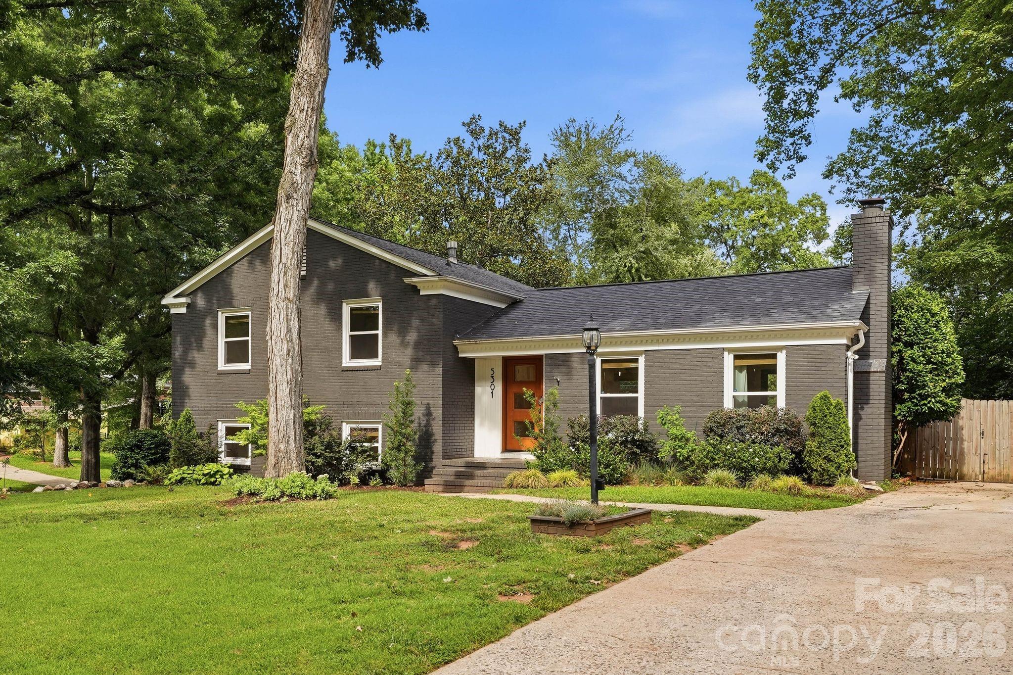 5301 Glenham Drive, Charlotte, NC