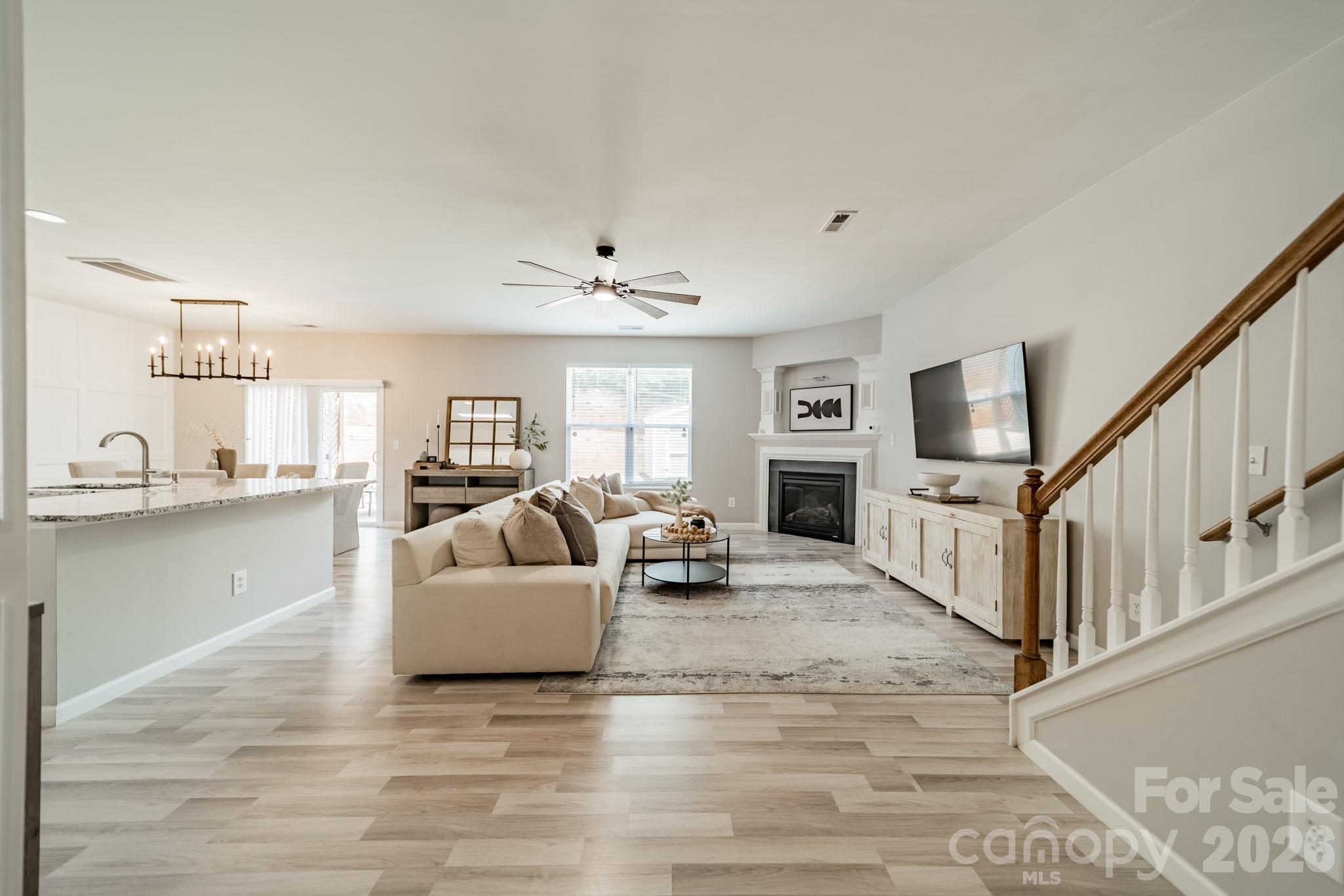 12922 Rothe House Road, Charlotte, NC - photo 4 of 48